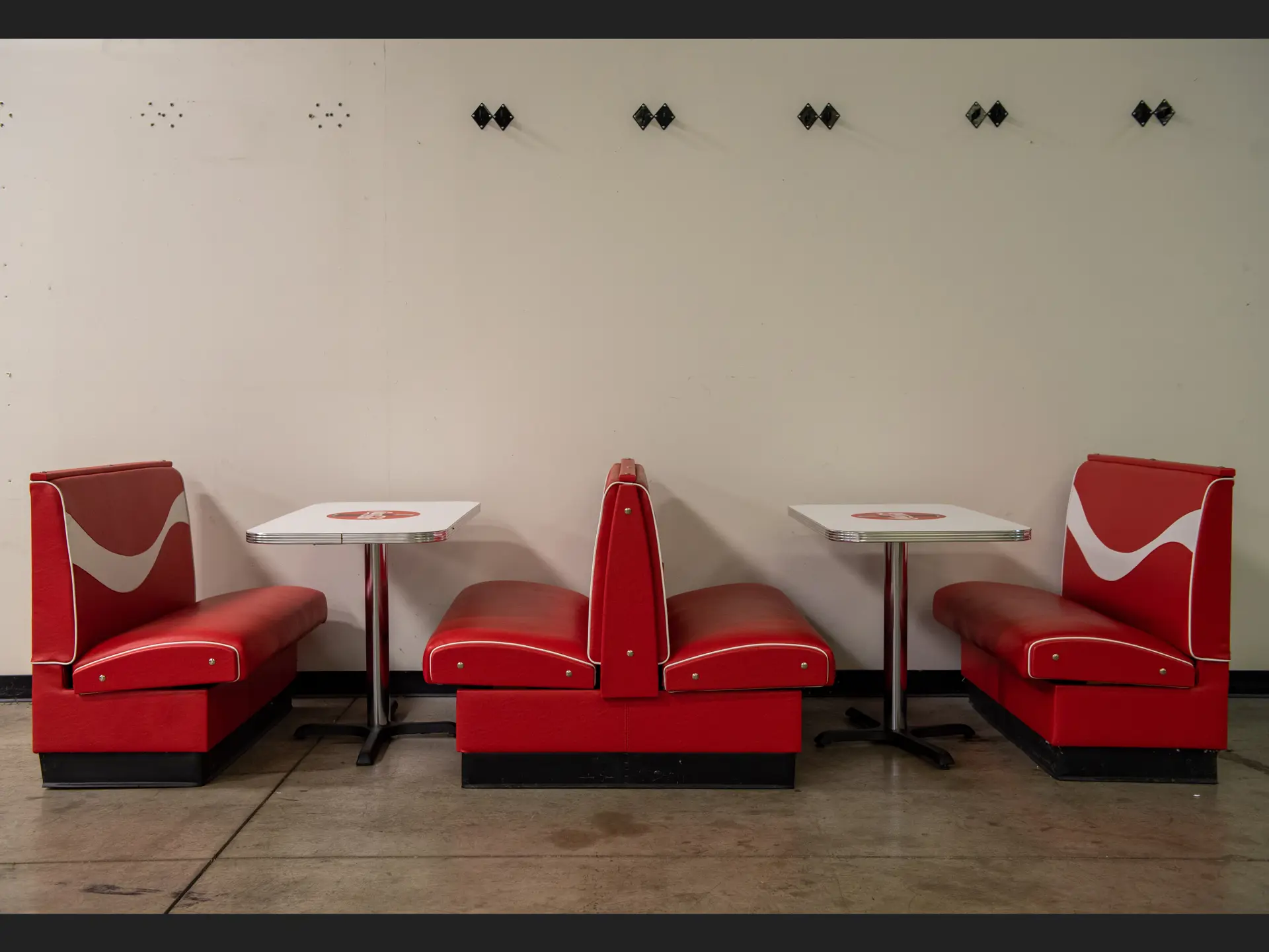 Coca-Cola-Themed Diner Tables and Benches | Auburn Fall 2021 | RM Sotheby's