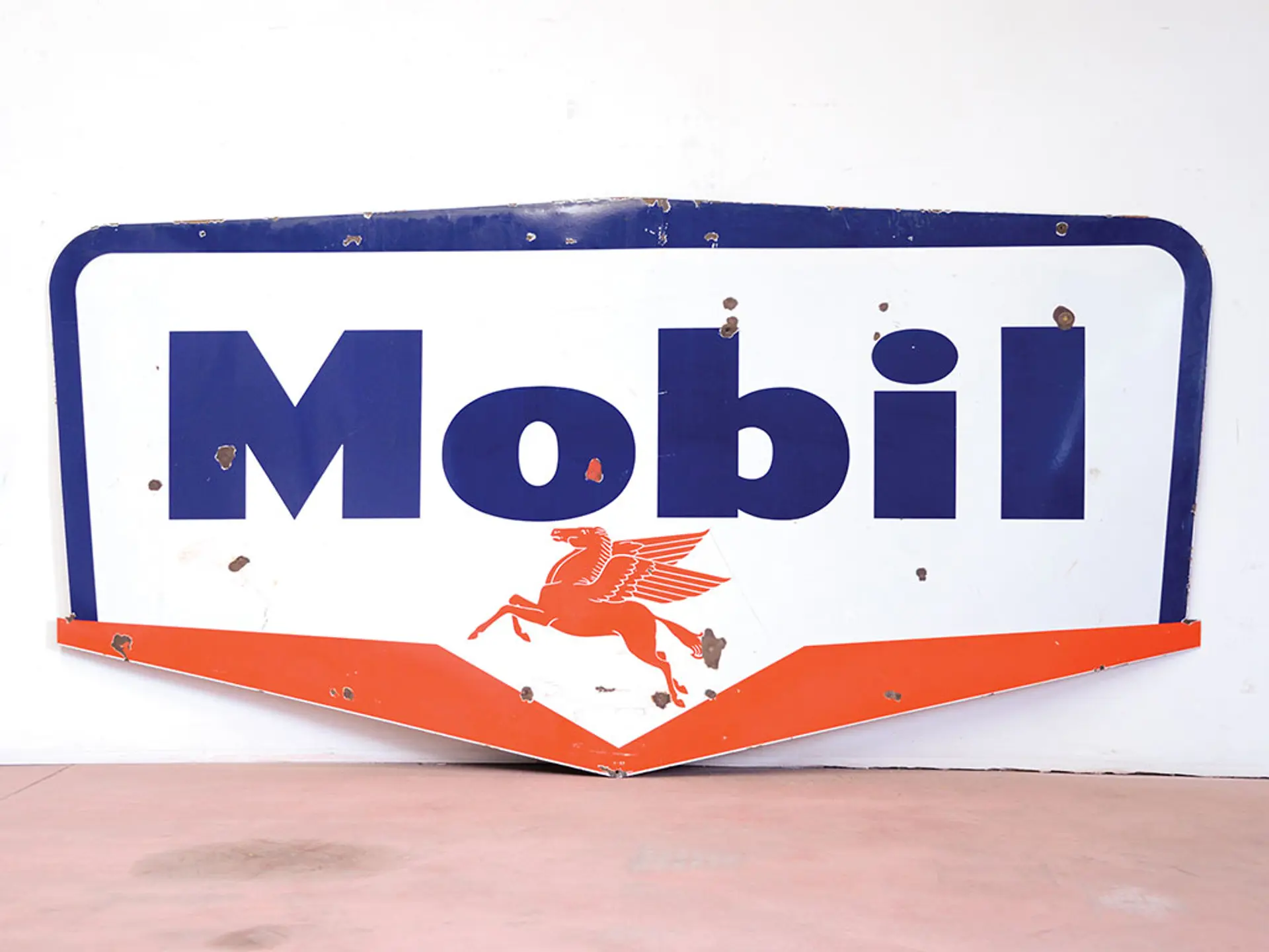 Mobil Sign | Duemila Ruote | RM Sotheby's