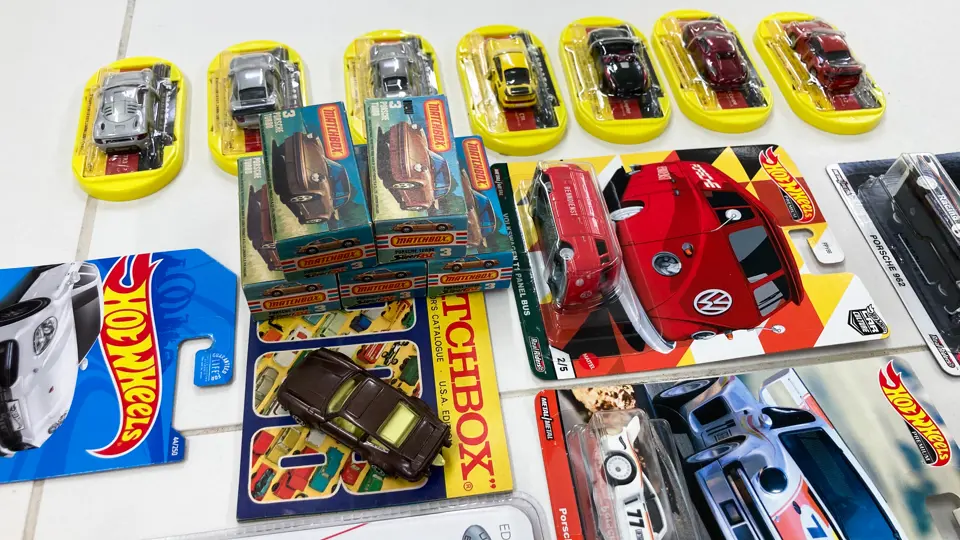 Porsche and RUF Model Cars | The White Collection | Online | RM Sotheby's