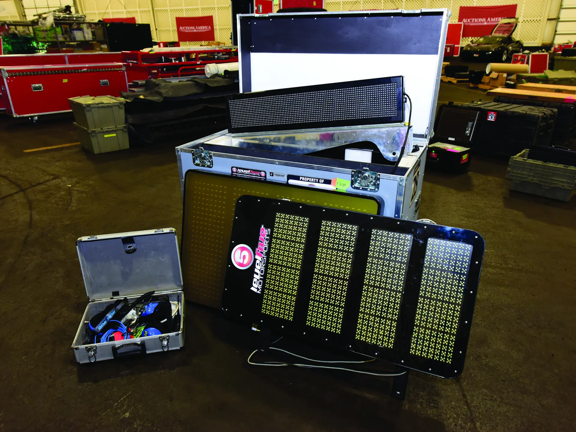 US Spec Pit Sign Board | Auburn Spring 2017 | RM Sotheby's