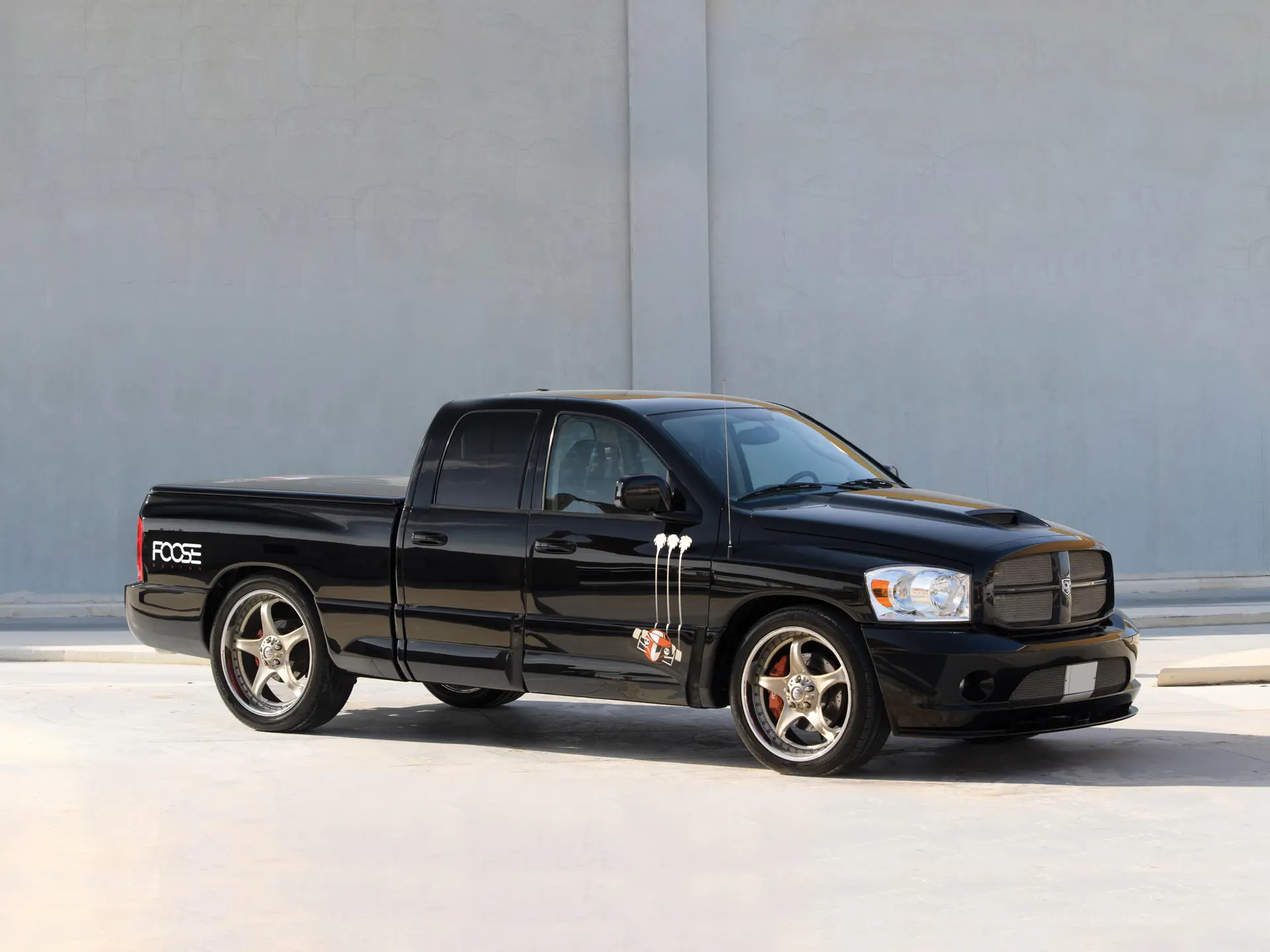 2006 Dodge Ram SRT-10 Custom by Foose | Auburn Fall 2020 | RM Sotheby's