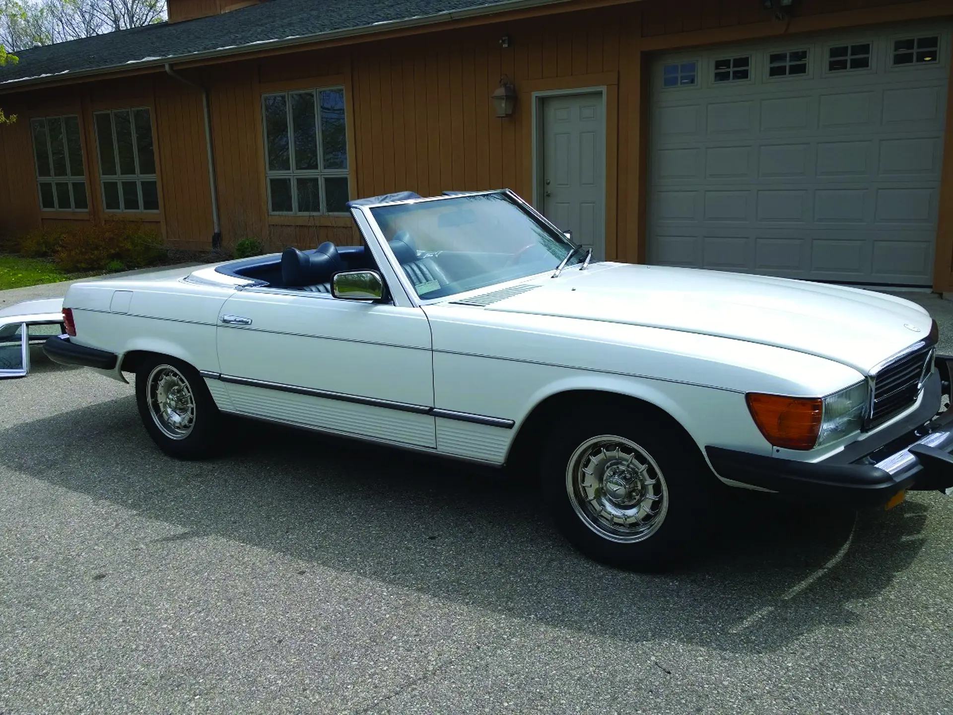 1979 Mercedes-Benz 450 SL | Auburn Spring 2017 | RM Sotheby's