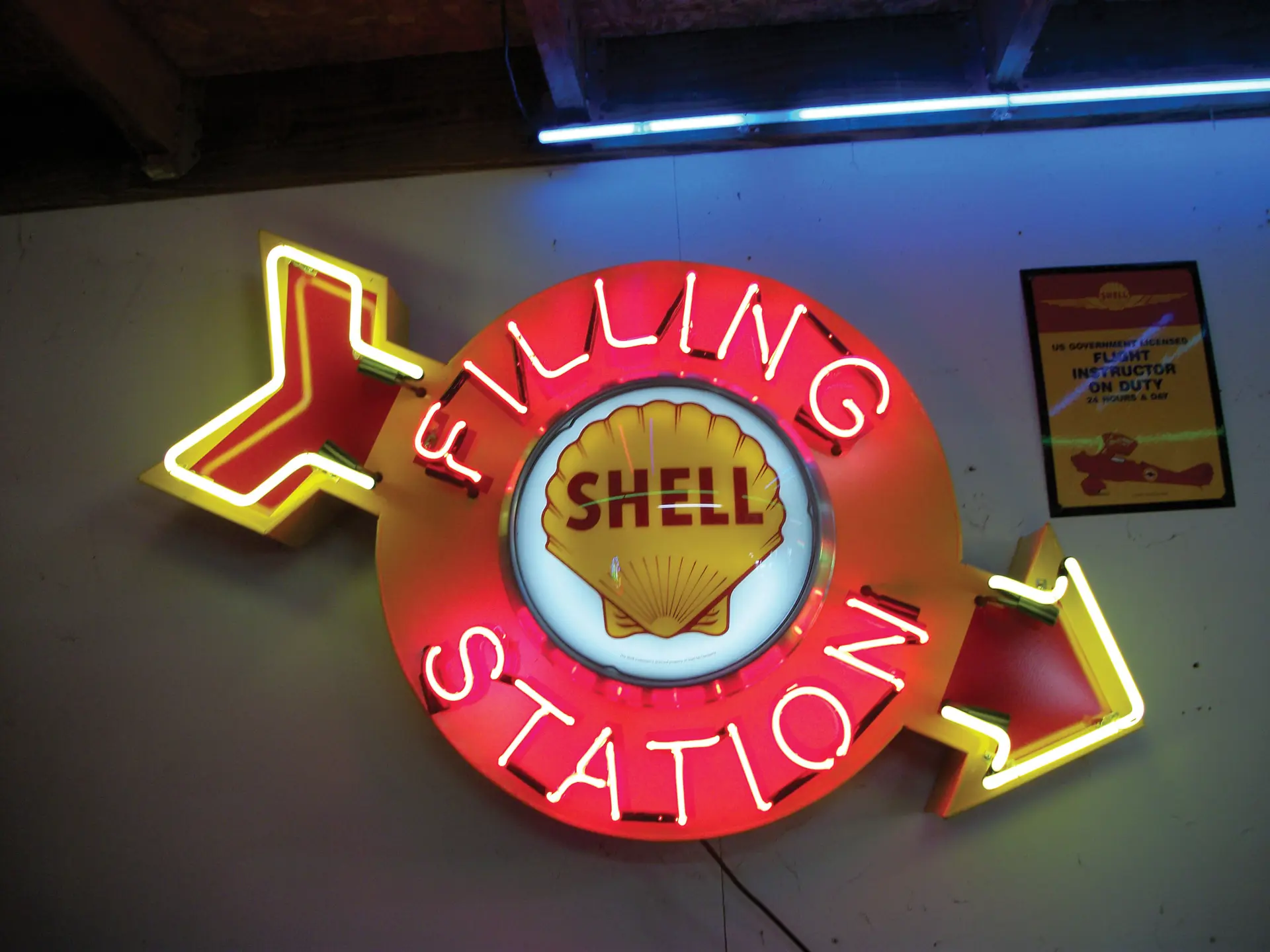 Shell Arrow Neon (48" x 28") | Auburn Fall 2013 | RM Sotheby's