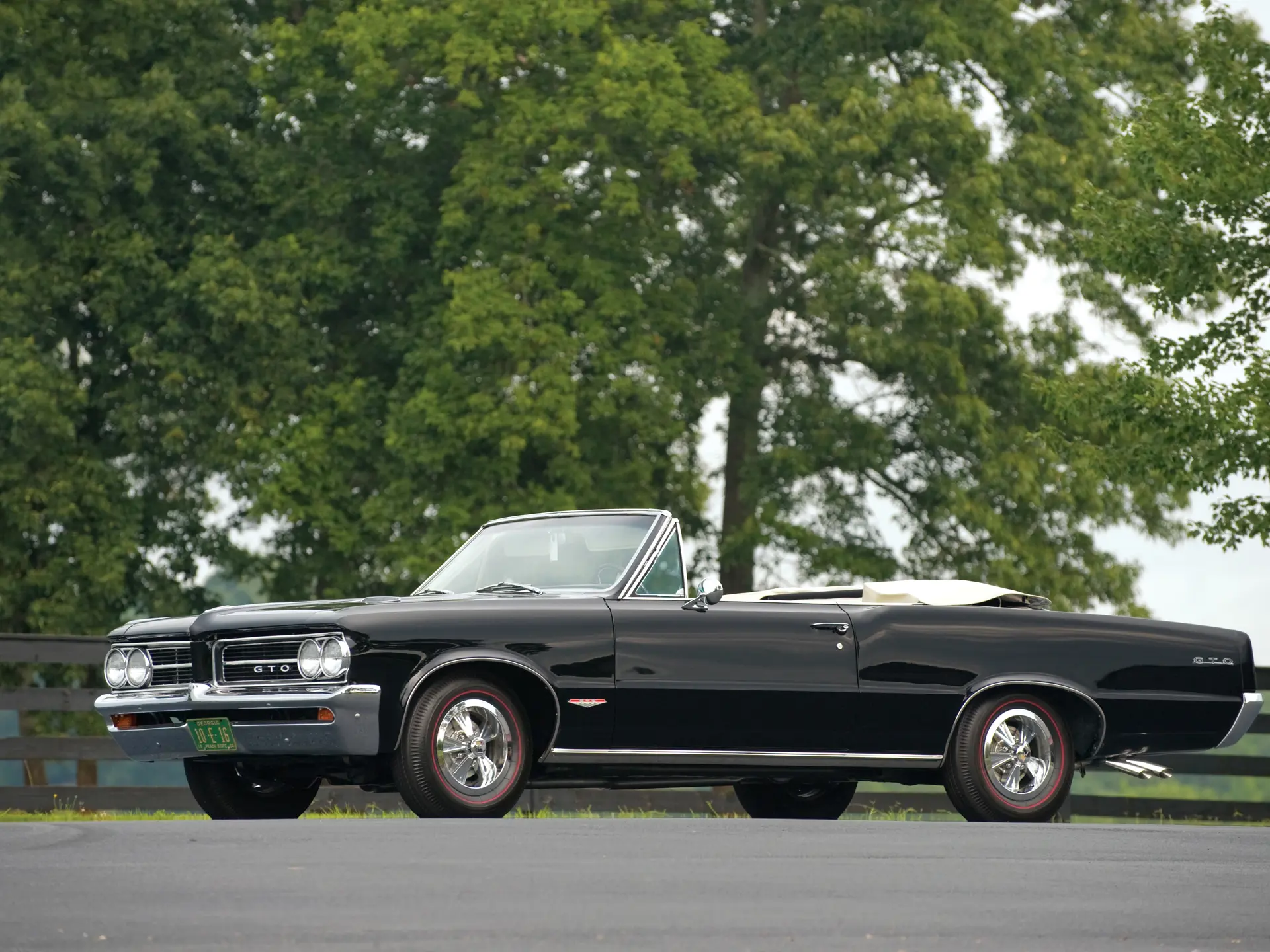 1964 Pontiac GTO | The Milton Robson Collection | RM Sotheby's