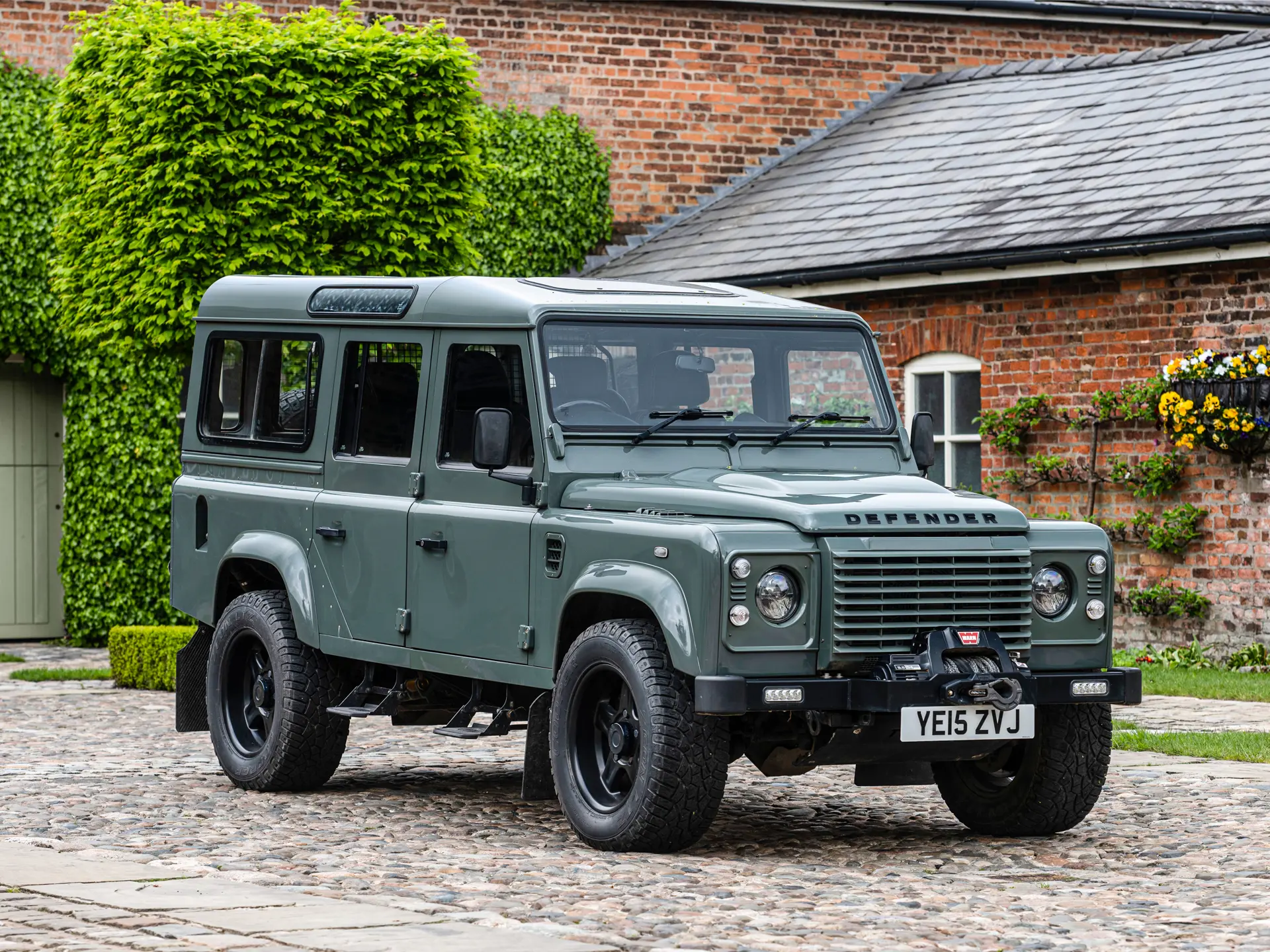 2015 Land Rover Defender 110 XS Station Wagon 'V-8 LS3' by Twisted ...