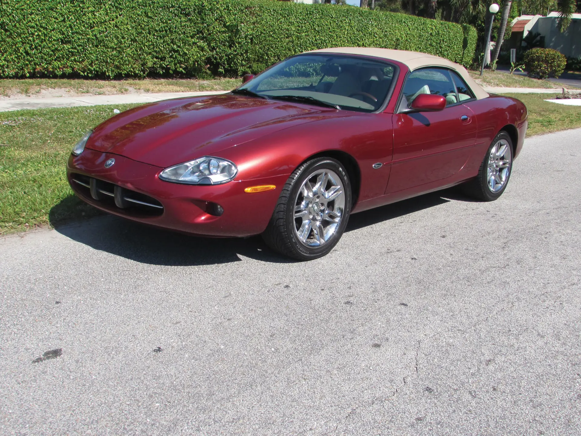 1998 Jaguar XK8 | Fort Lauderdale 2015 | RM Sotheby's