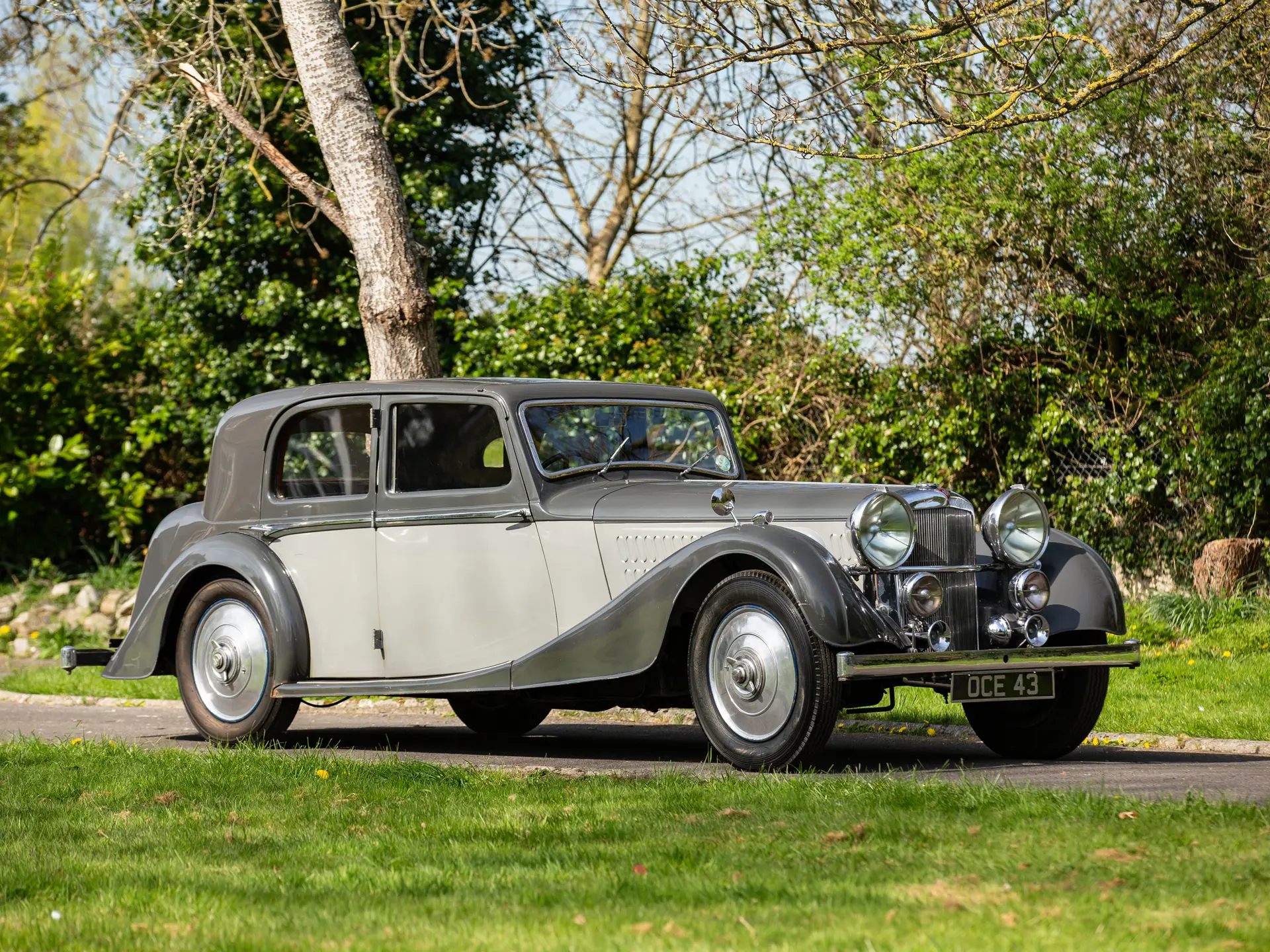 1938 Alvis 4.3-Litre SB Saloon by Charlesworth | Cliveden House 2025 ...