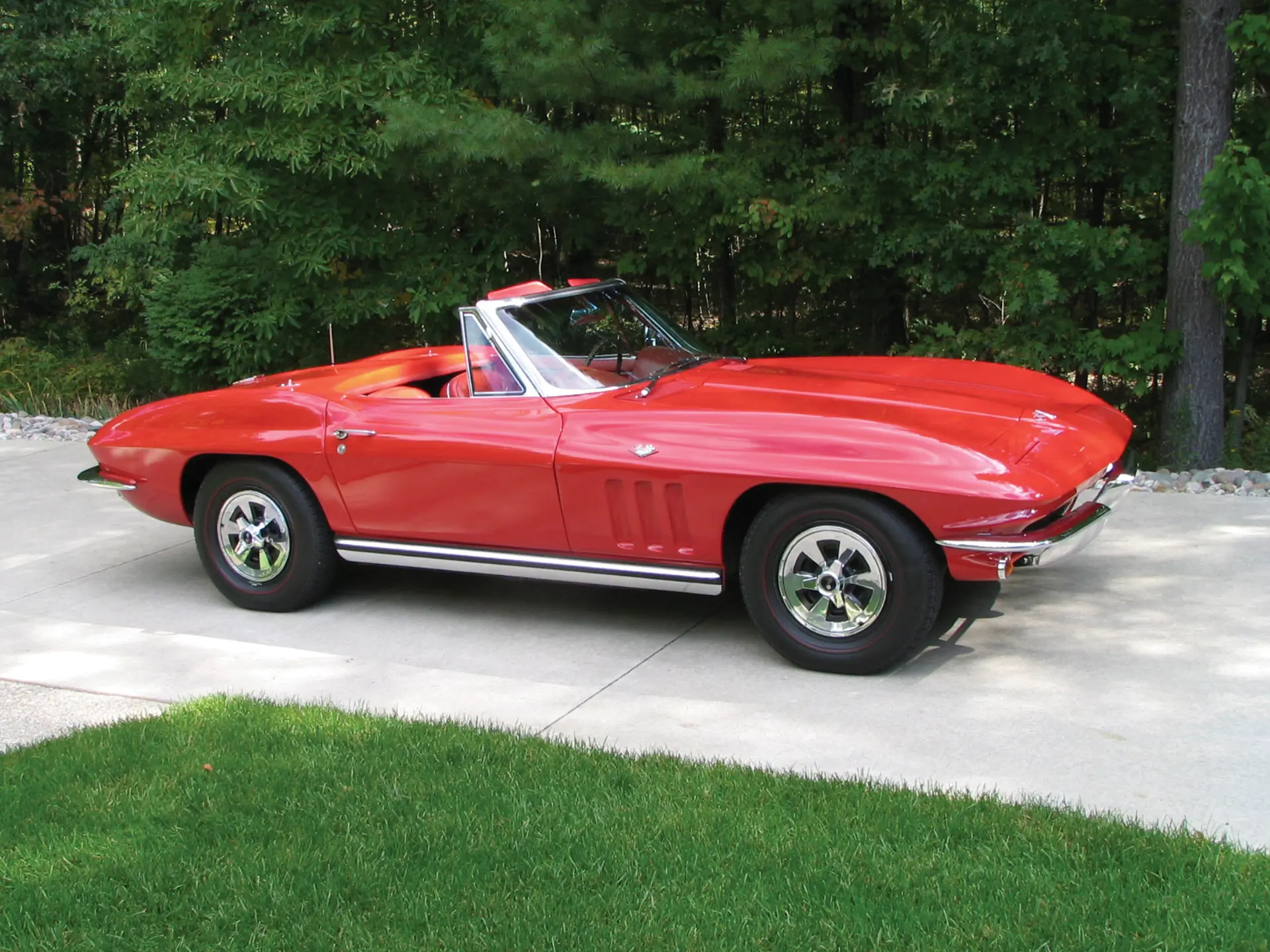 1965 Chevrolet Corvette 327CI/365HP Roadster | Michigan International ...