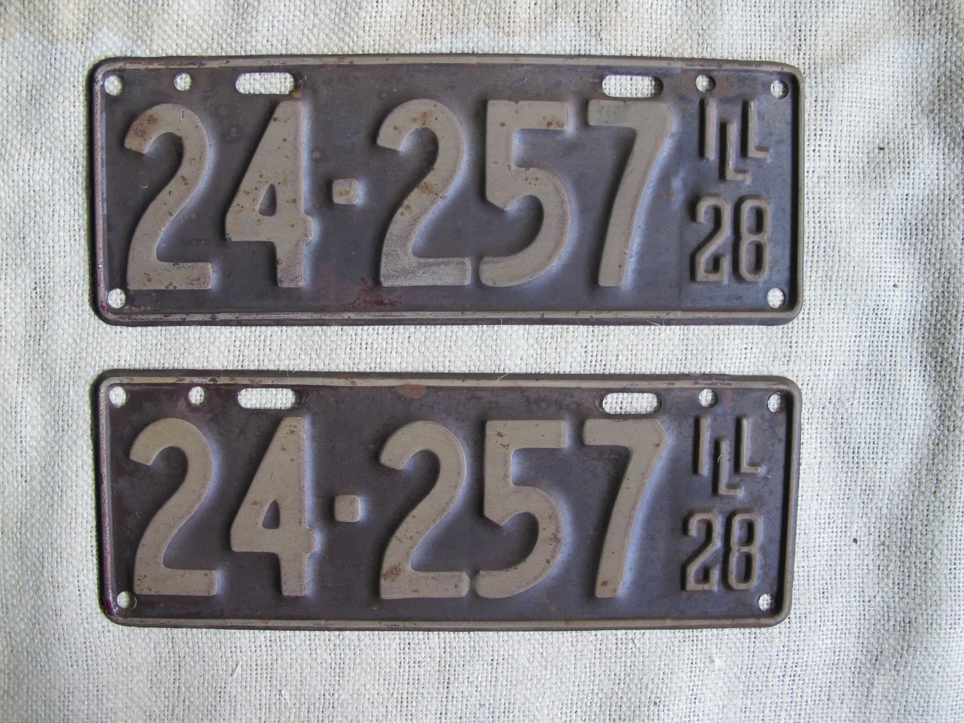 Matched Pair Illinois Plates | The Lee Roy Hartung Collection | RM ...