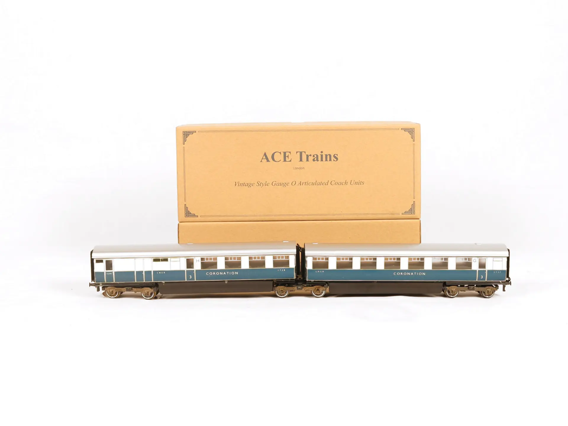 ACE Trains of London O Gauge Vintage Style Articulated Coach Units ...