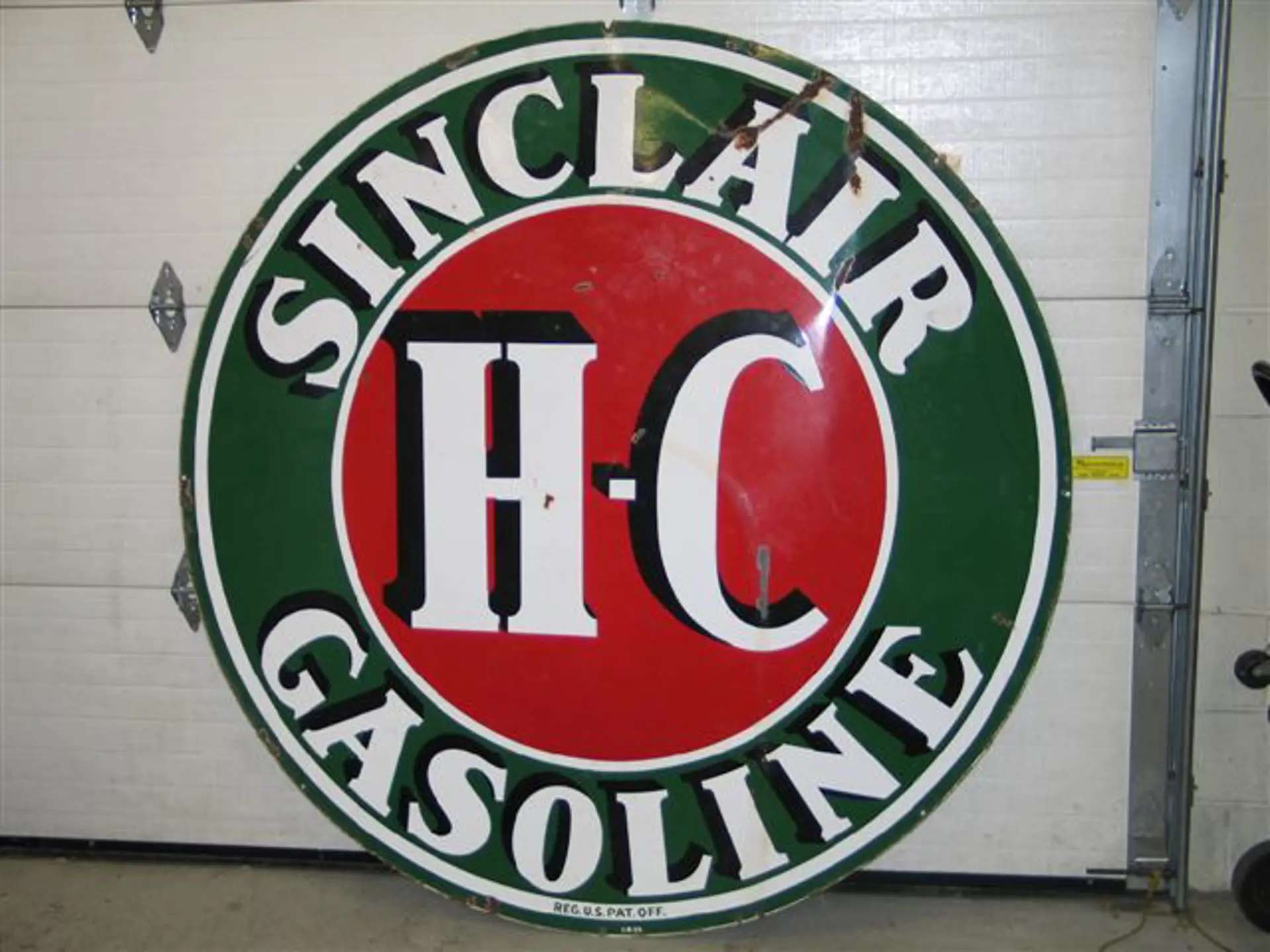 One 6ft round 1955 Sinclair HC sign. | The Florida Collector Car ...
