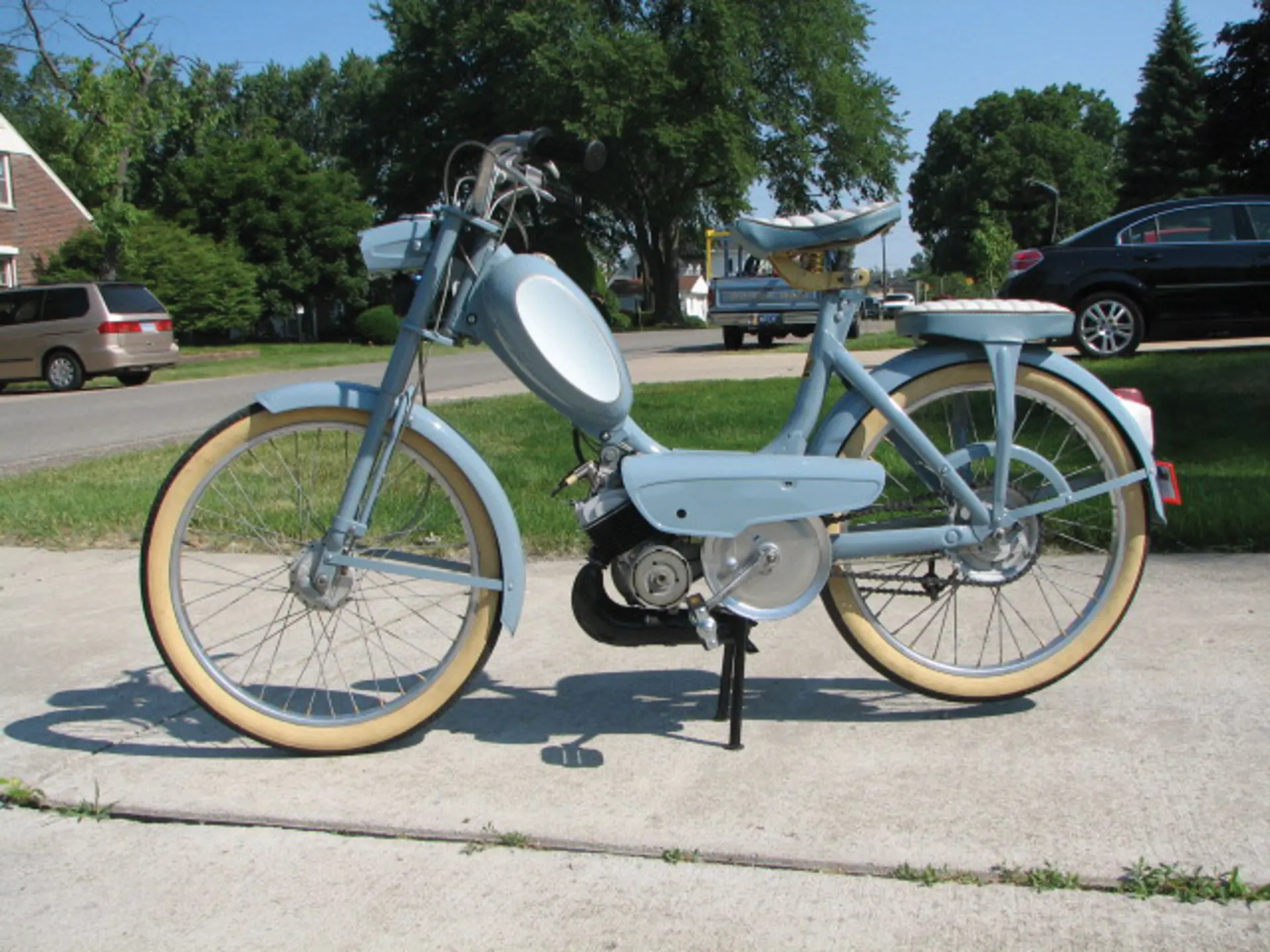 1968 Peugeot Moped | Classic Car Auction of Michigan 2009 | RM Sotheby's