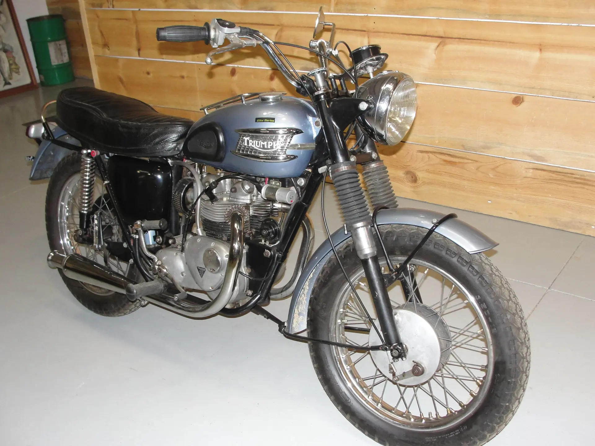 1965 Triumph T-90 | Las Vegas Premier Motorcycle Auction | RM Sotheby's
