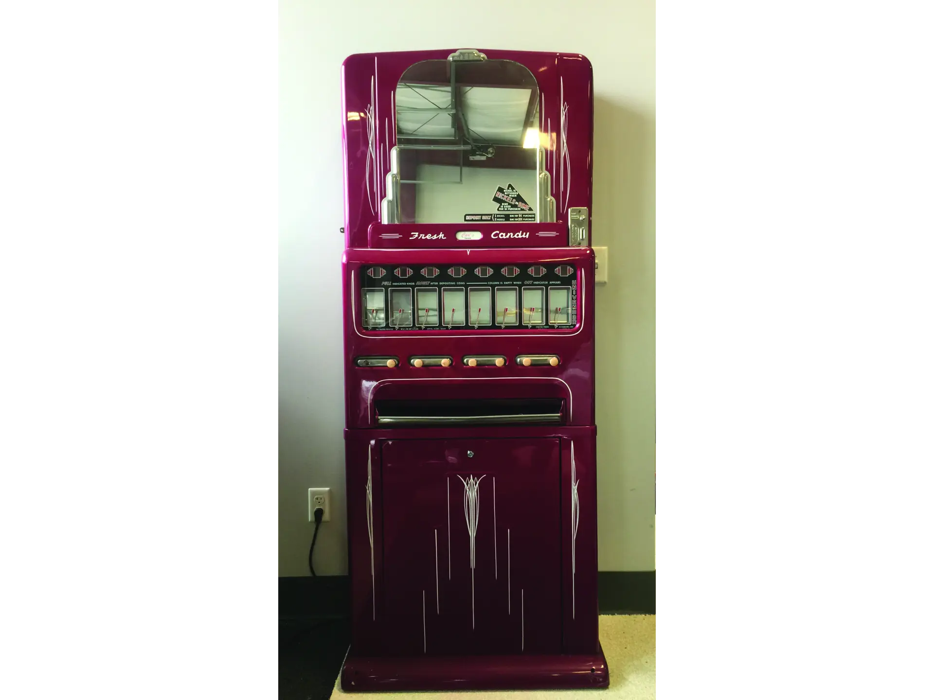 1950's Stoner Candy Machine with original glass panels and mirror ...