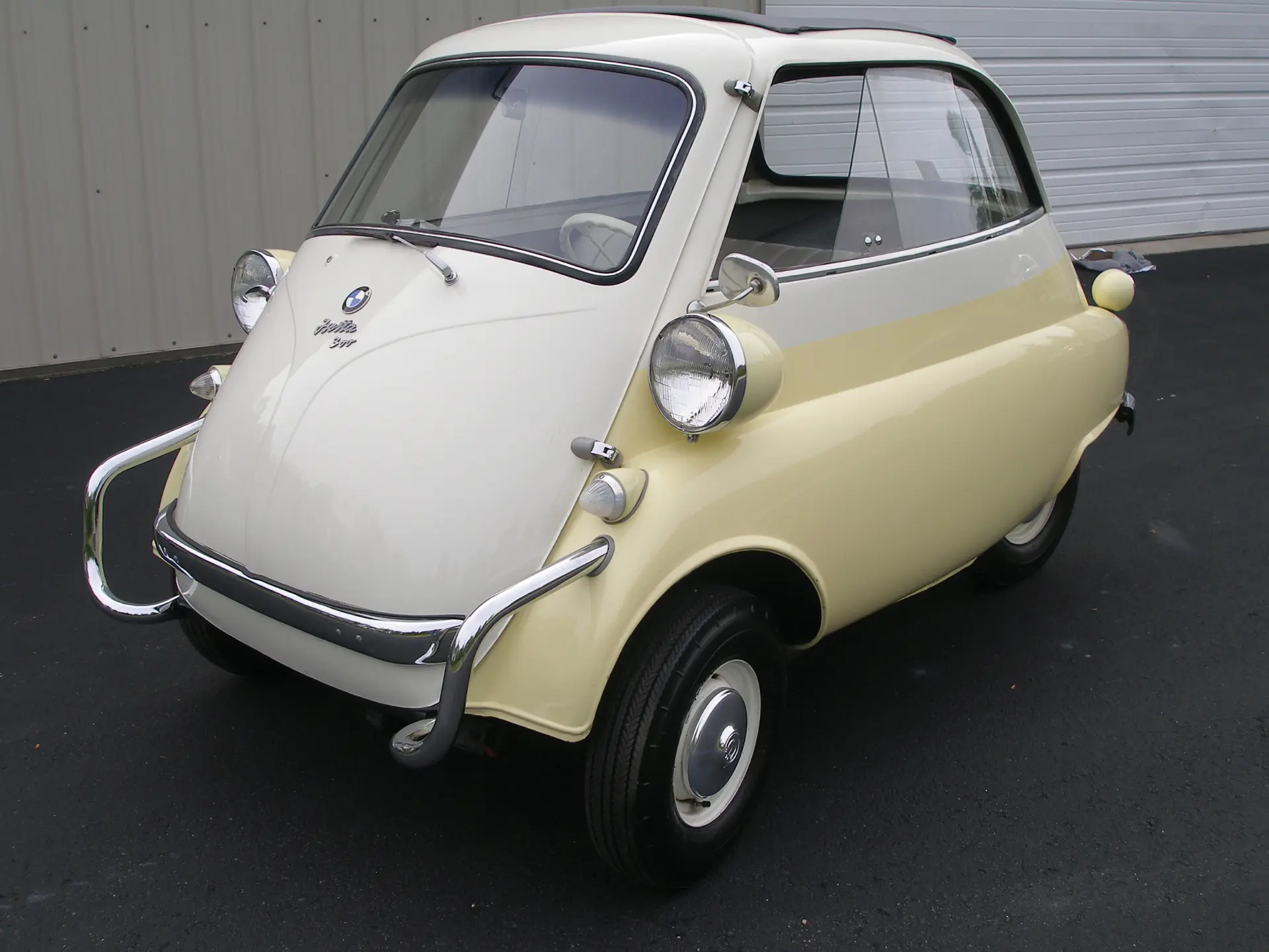1958 BMW Isetta 300 | Auburn Spring 2012 | RM Sotheby's