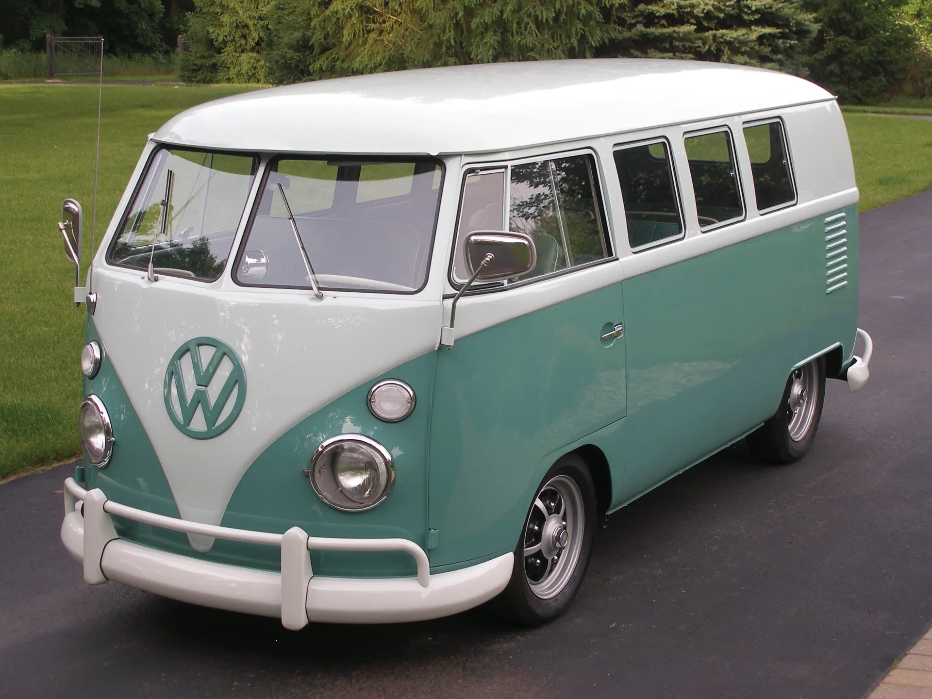 1963 Volkswagen Bus | Auburn Fall 2013 | RM Sotheby's