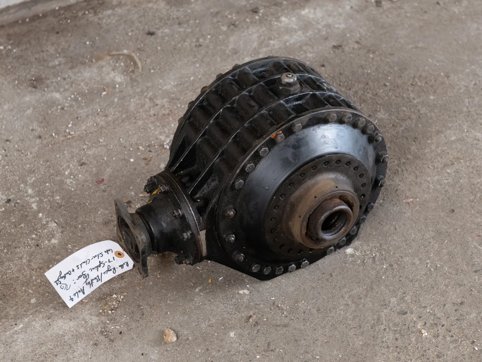 Rolls-Royce/Bentley Axle 4 17-Spline Rear End | The Junkyard: The Rudi ...