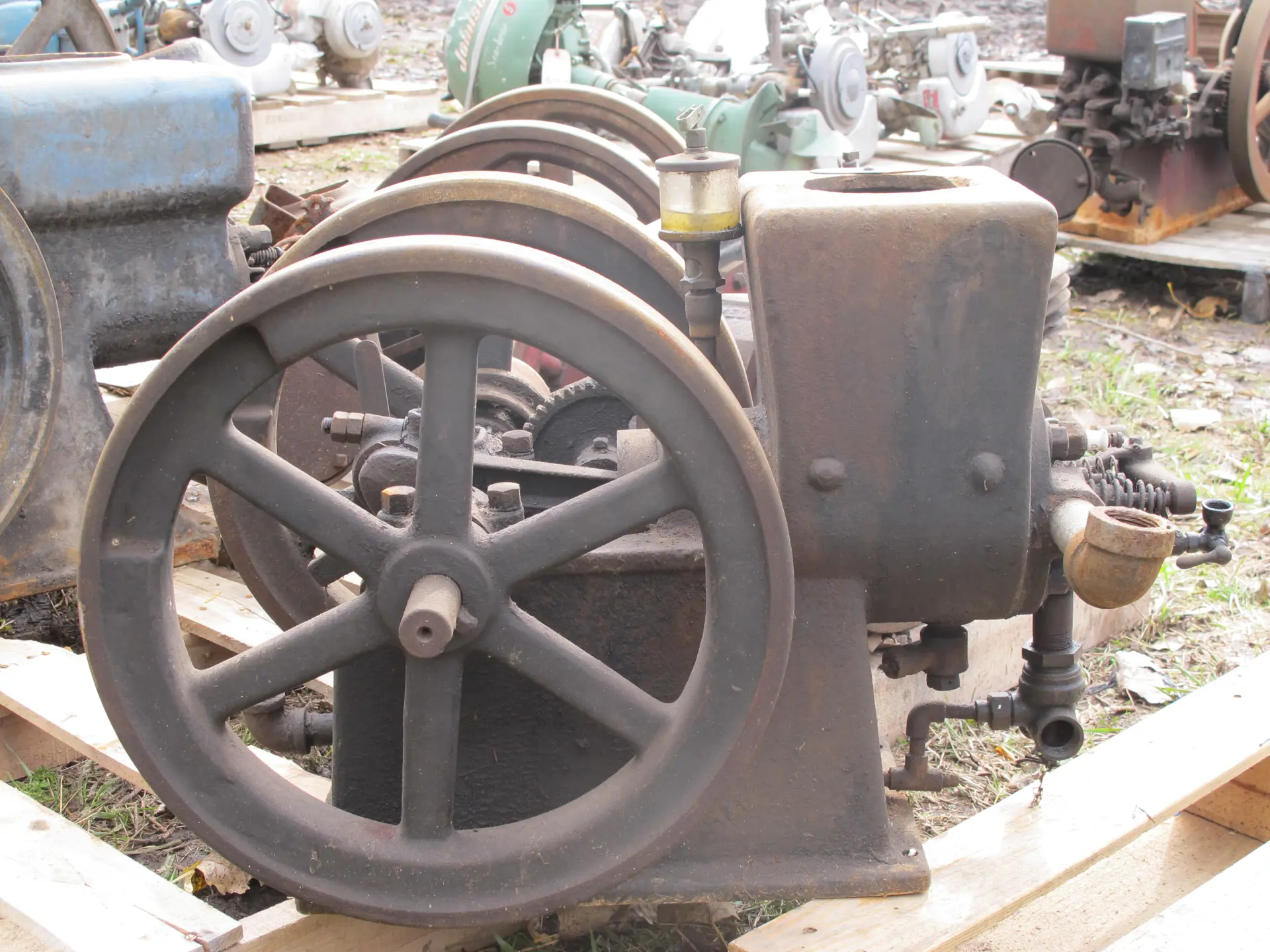 Middleton hit & miss engine | The Lee Roy Hartung Collection | RM Sotheby's