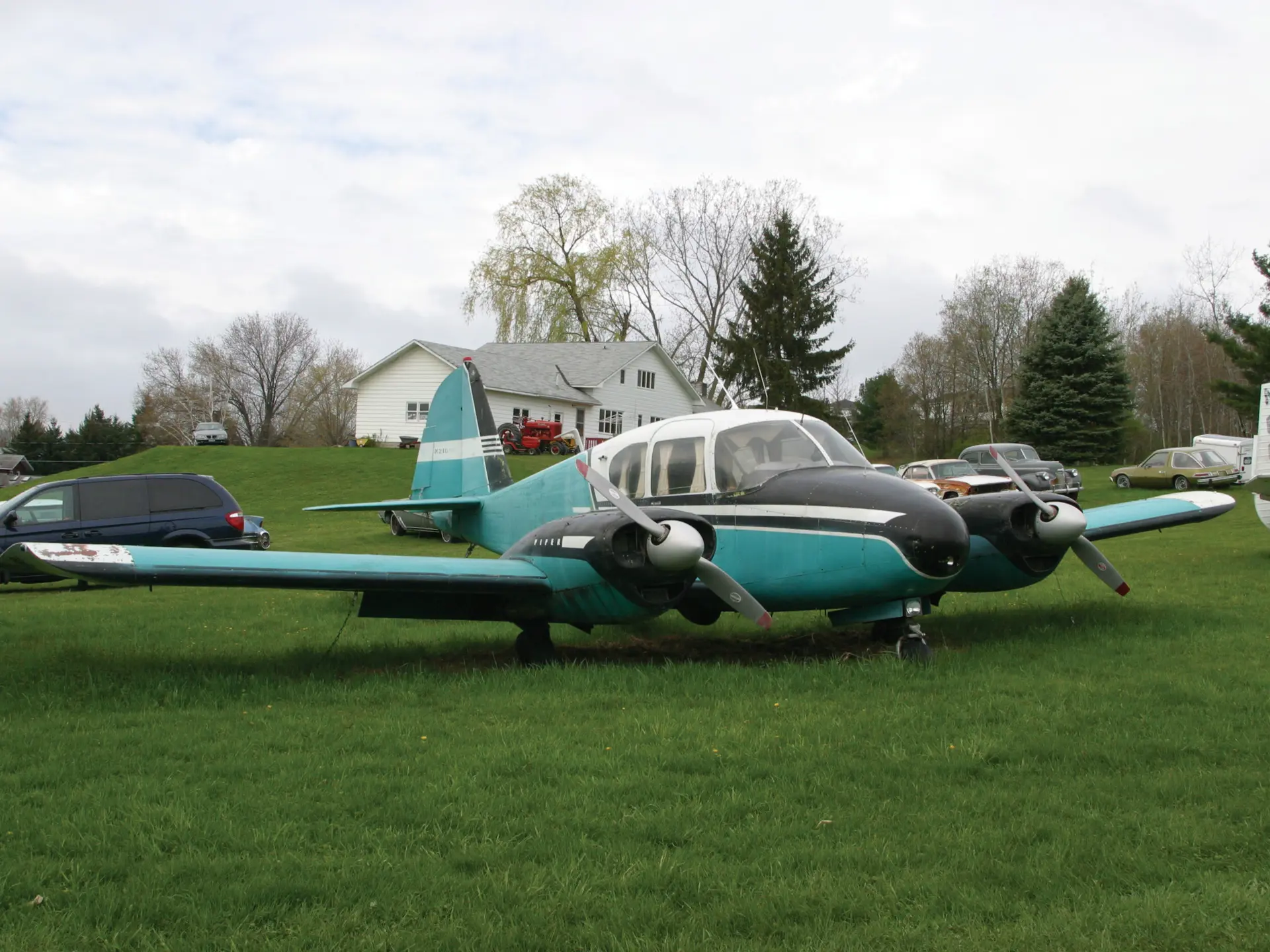 1956 Piper PA-23 Apache Twin | The J.C. Stevens Estate Auction | RM ...