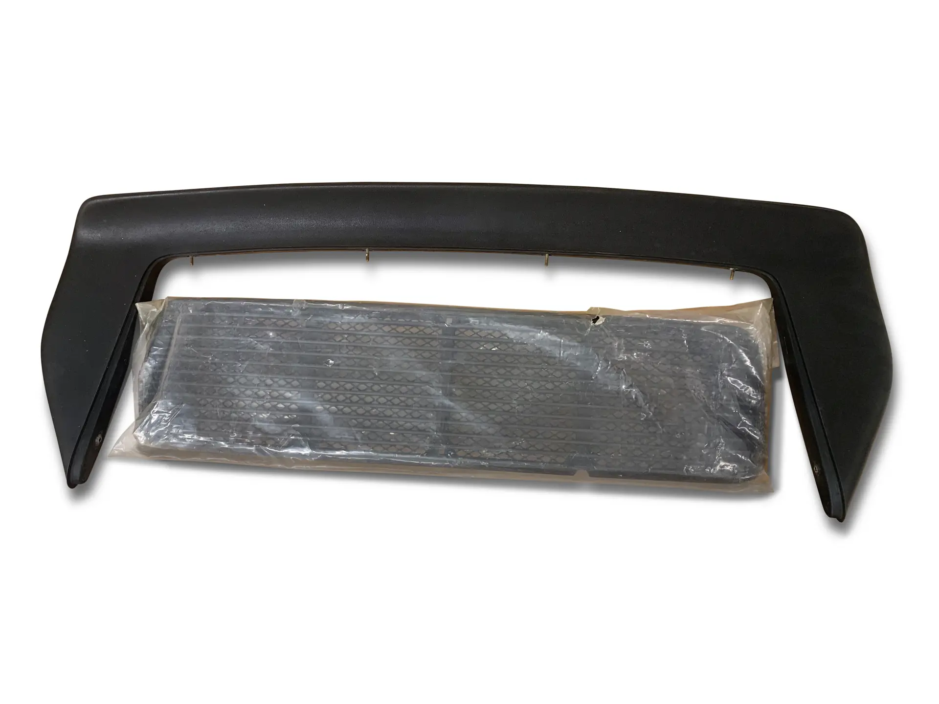 Porsche Spoiler Rubber and Grille | The White Collection | Online | RM ...