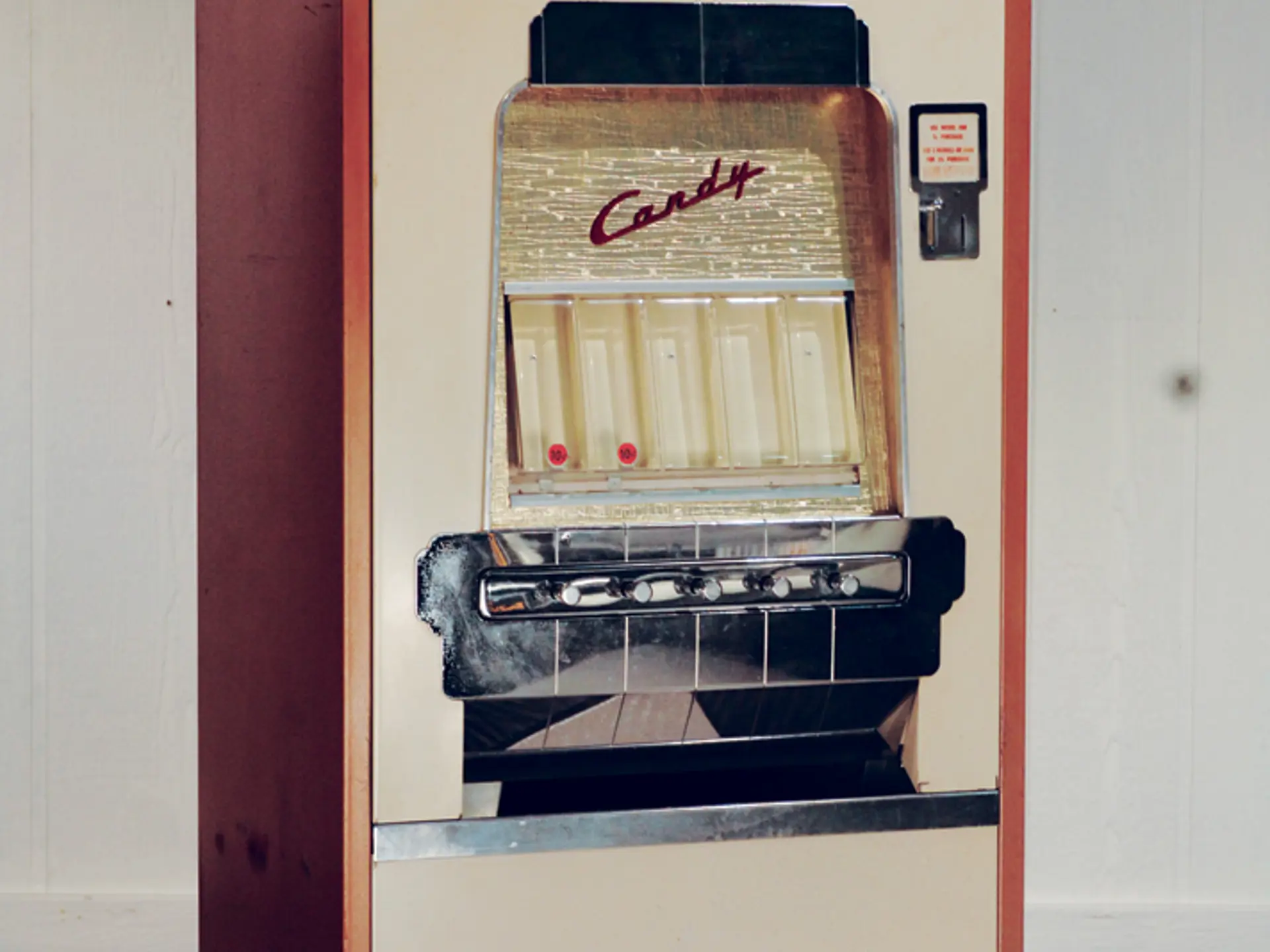 Fawn 10 Cent Candy Machine | The Wayne Davis Collection | RM Sotheby's