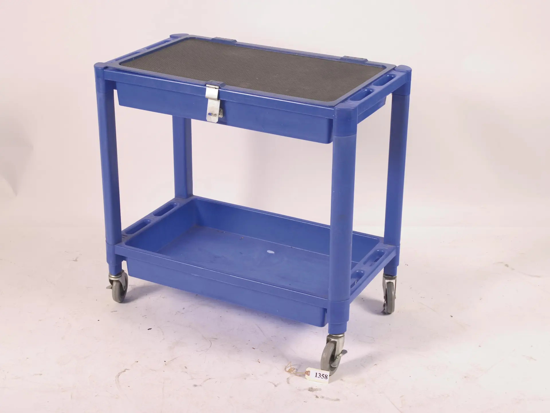 Detailing Carts with Supplies | Jerry Capizzi's Cappy Collection | RM ...