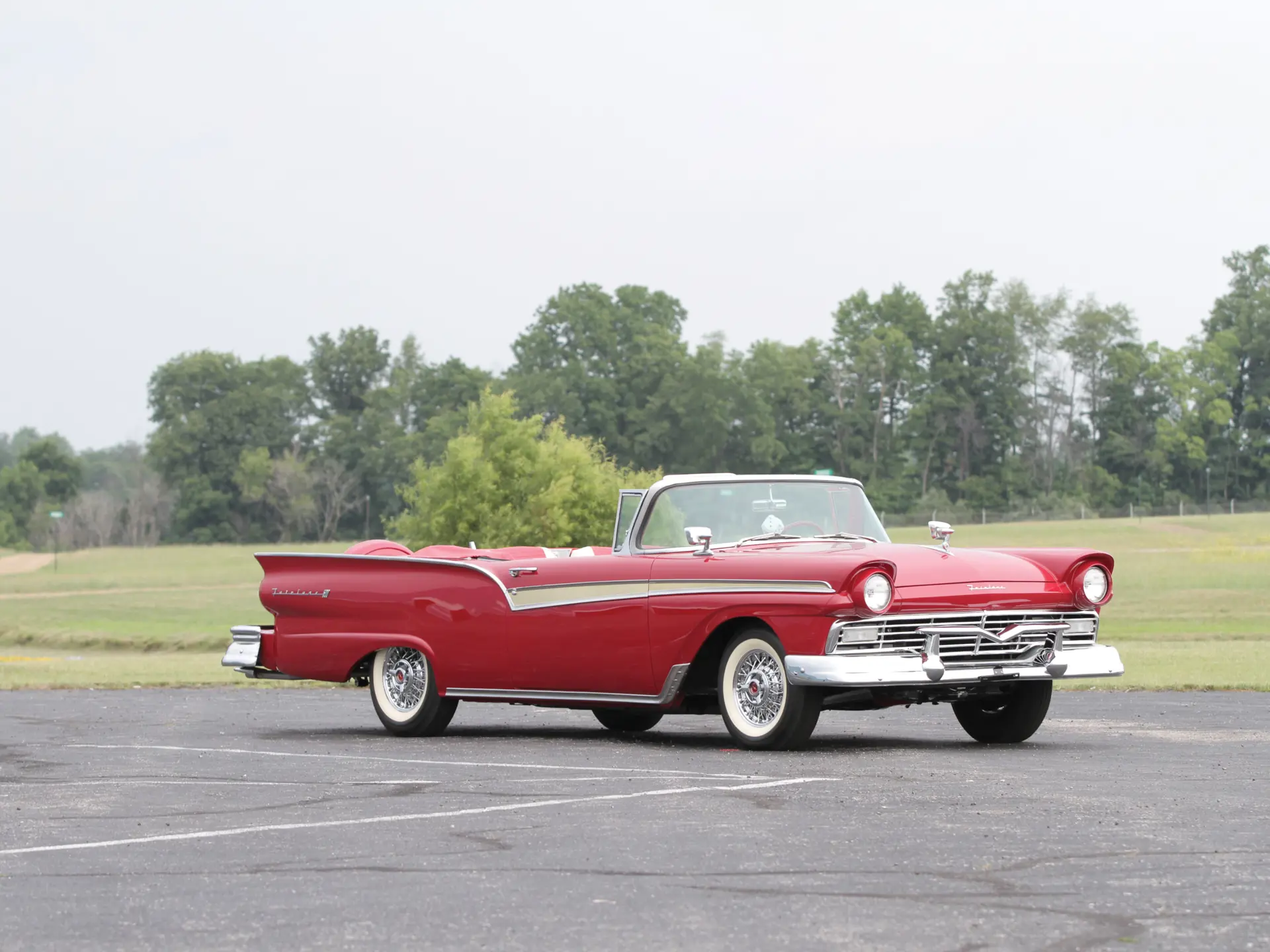 1957 Ford Fairlane 500 Sunliner | Auburn Fall 2014 | RM Sotheby's