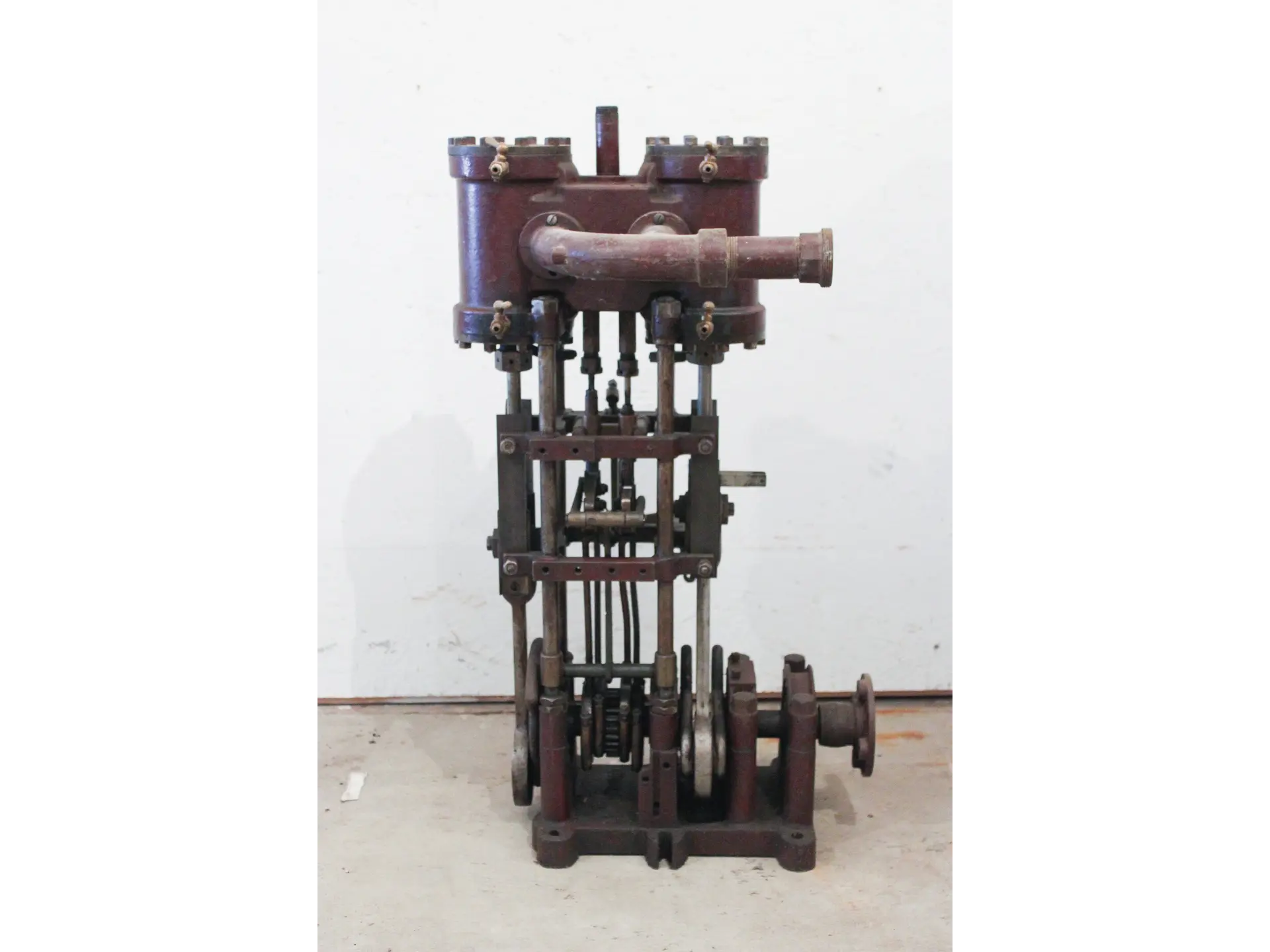 Two-Cylinder Vertical Steam Engine | Auburn Spring 2018 | RM Sotheby's