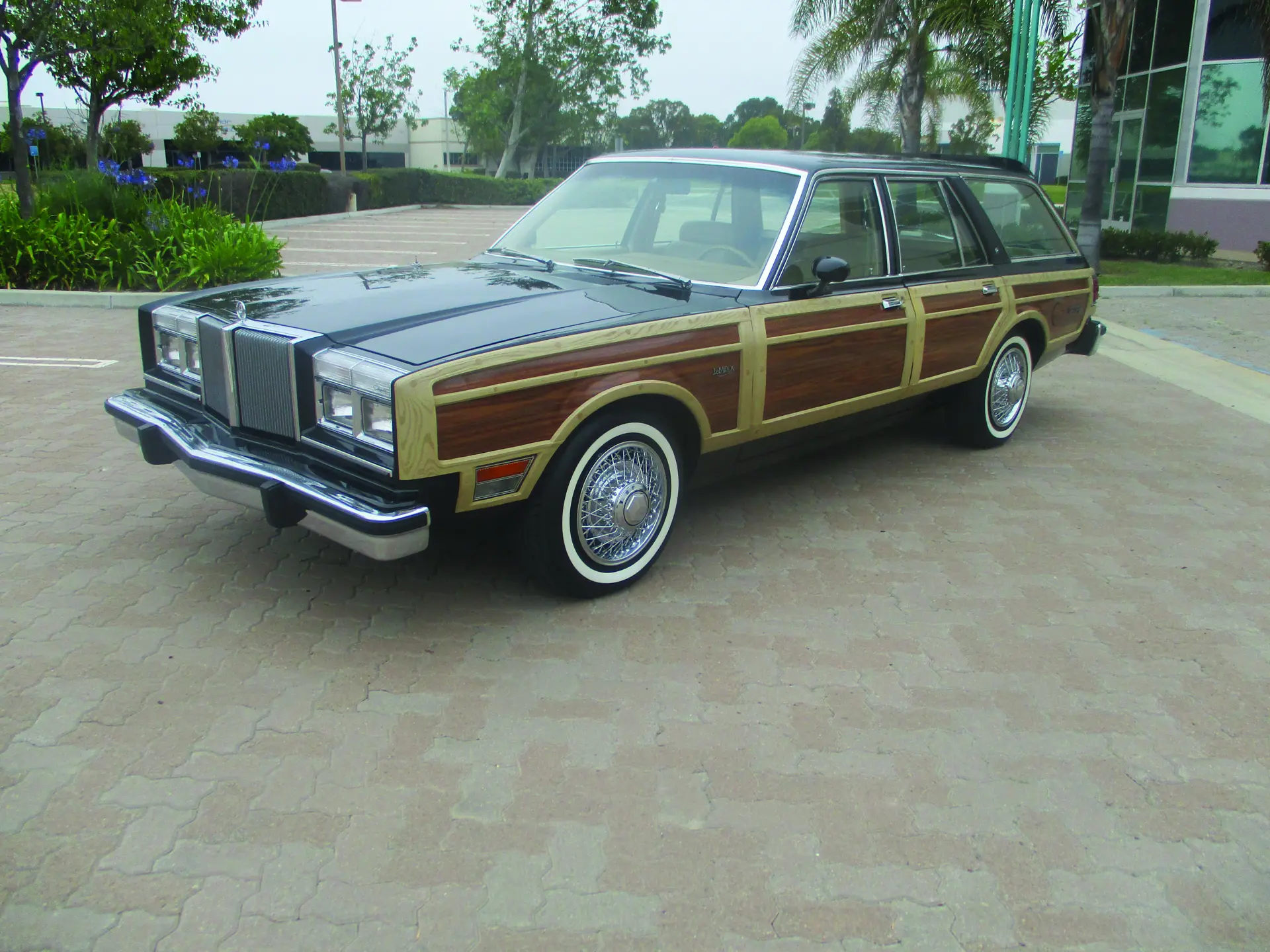 1980 Chrysler LeBaron Town & Country Wagon | Santa Monica 2017 | RM ...