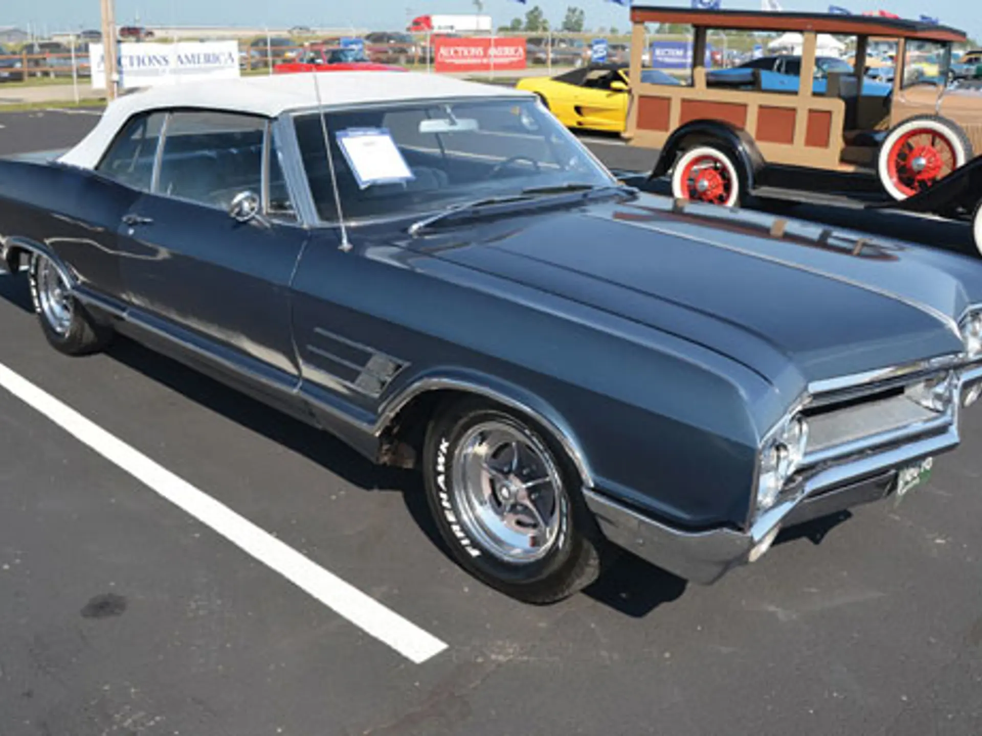 1965 Buick Wildcat | Auburn Fall 2012 | RM Sotheby's