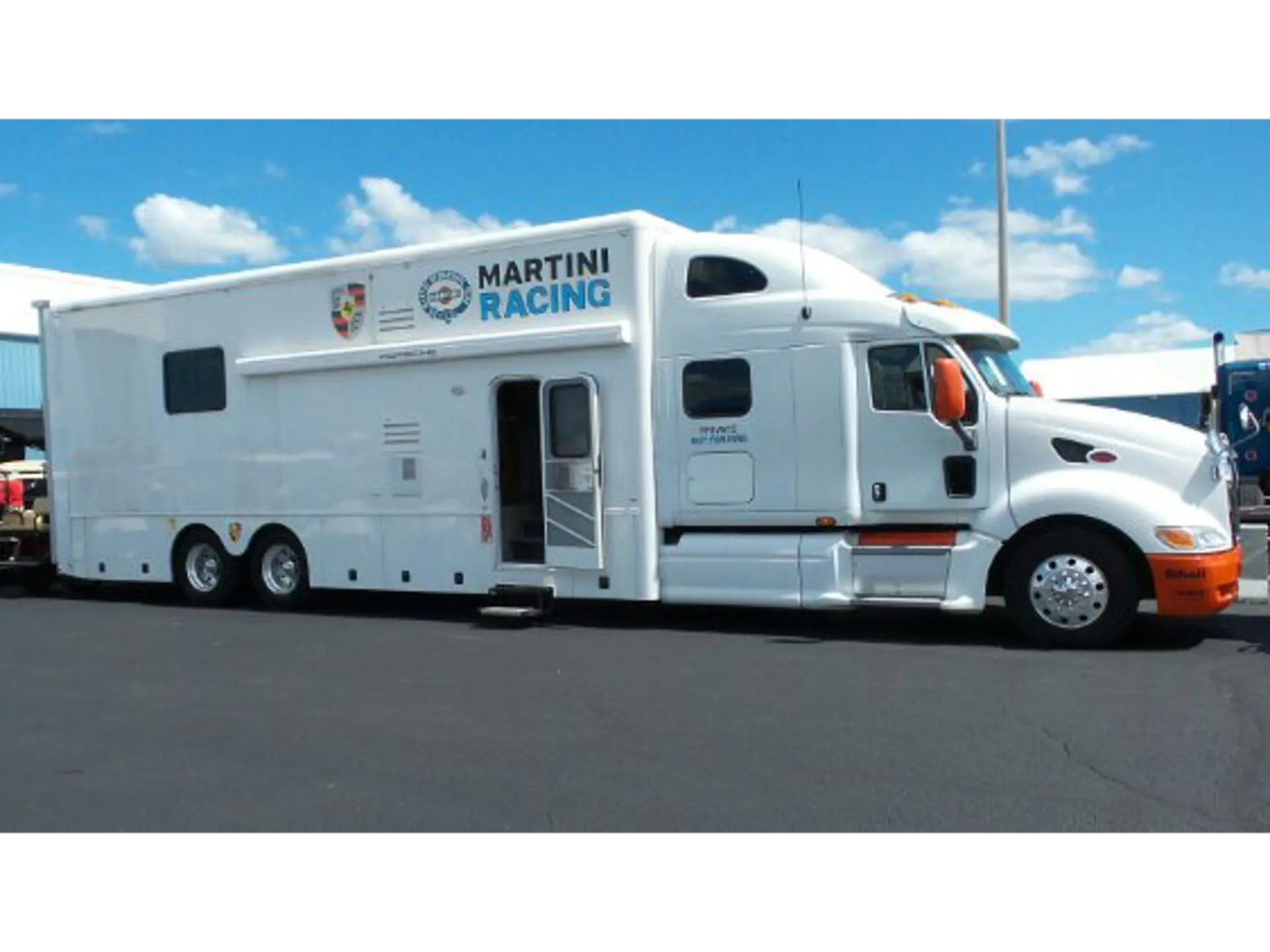 2004 Peterbilt Motorhome | Auburn Fall 2016 | RM Sotheby's