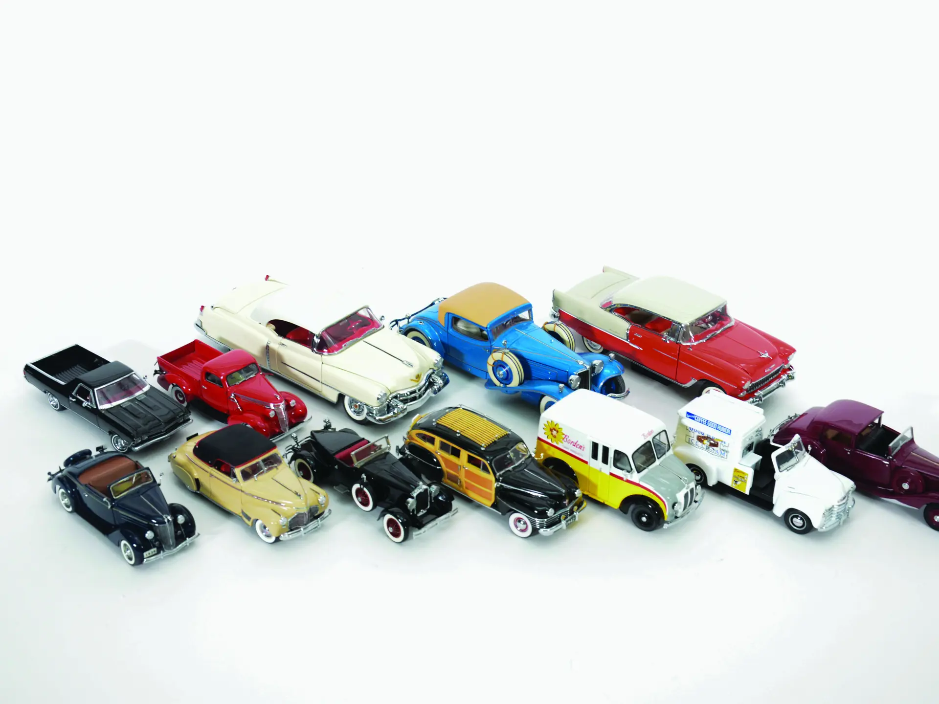 Comprise the lot of Danberry mint model cars various scales | Auburn ...