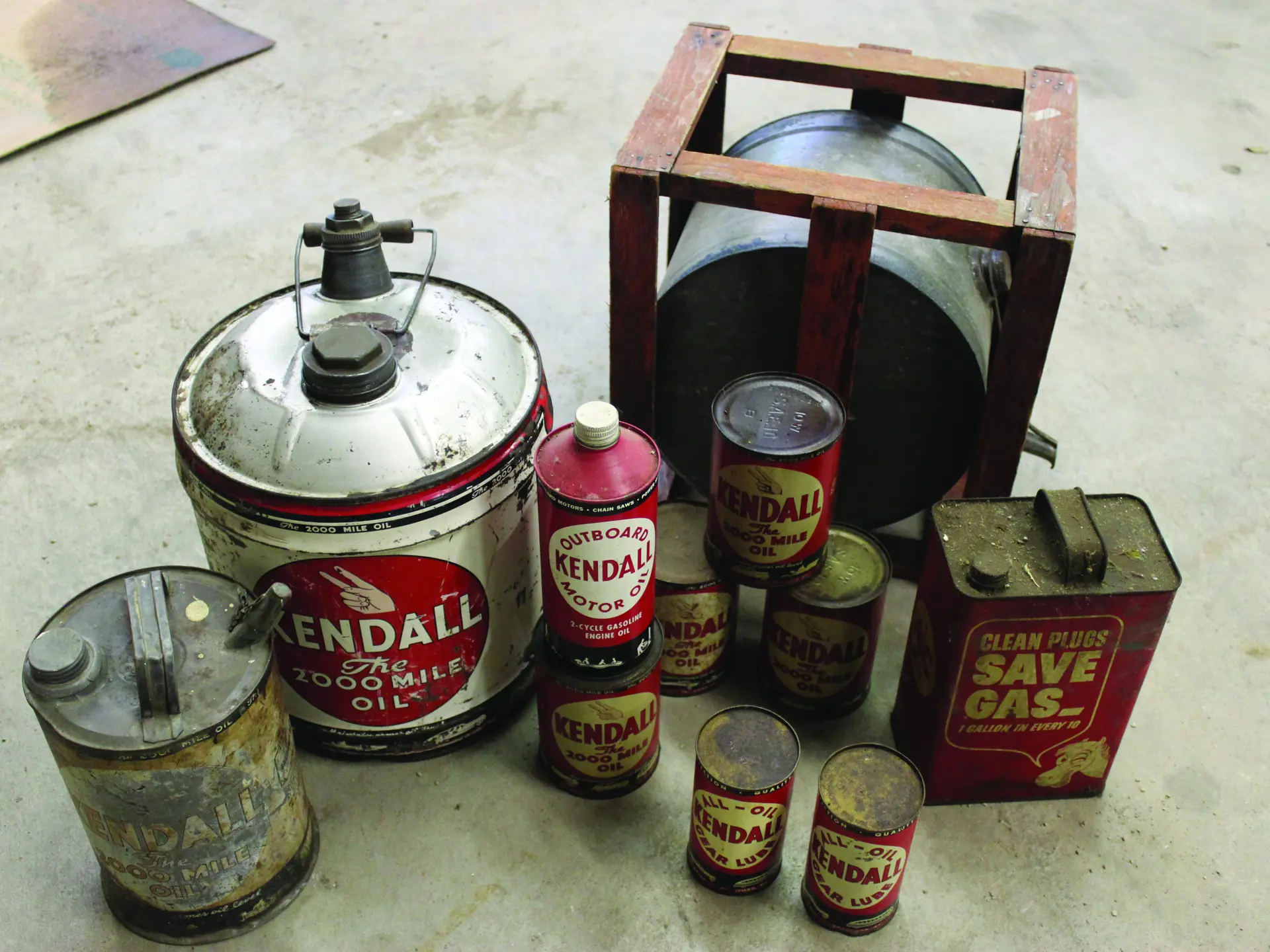 A grouping of mostly Kendall motor oil cans | Auburn Fall 2017 | RM ...