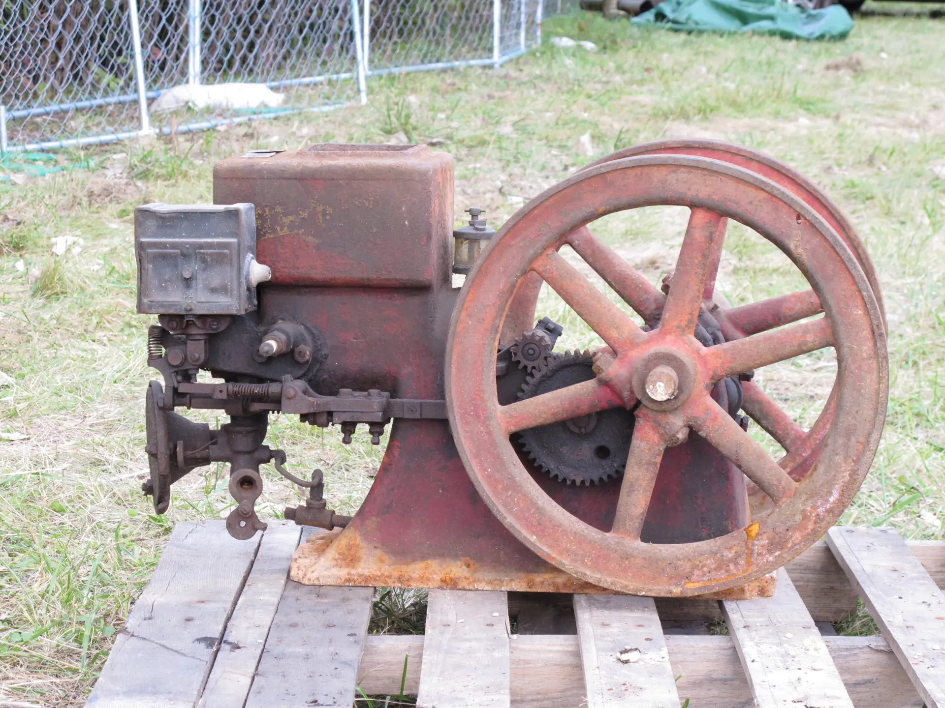 Economy hit & miss engine | The Lee Roy Hartung Collection | RM Sotheby's