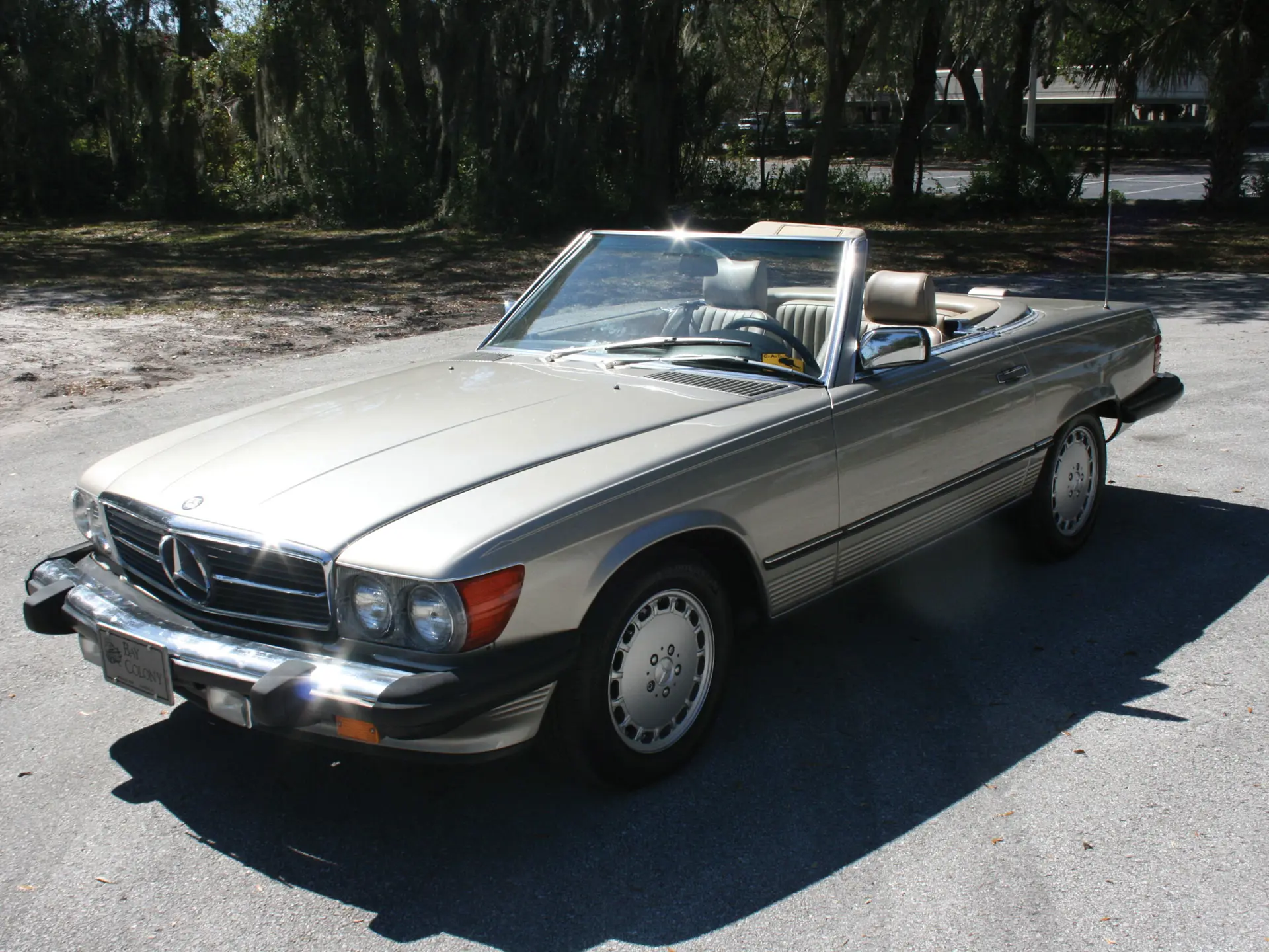 1989 Mercedes-Benz 560 SL | Fort Lauderdale 2014 | RM Sotheby's