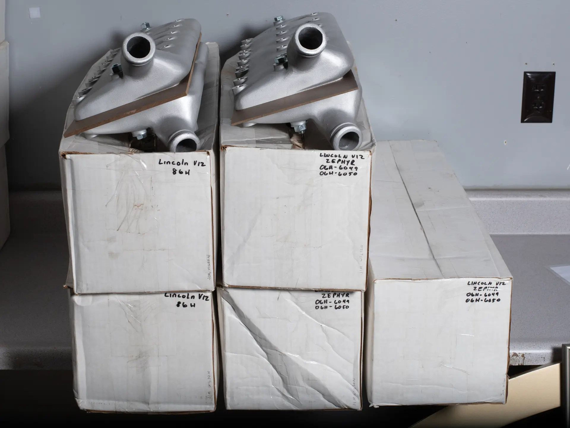 Lincoln V-12 Cylinder Heads | The Dingman Collection | RM Sotheby's