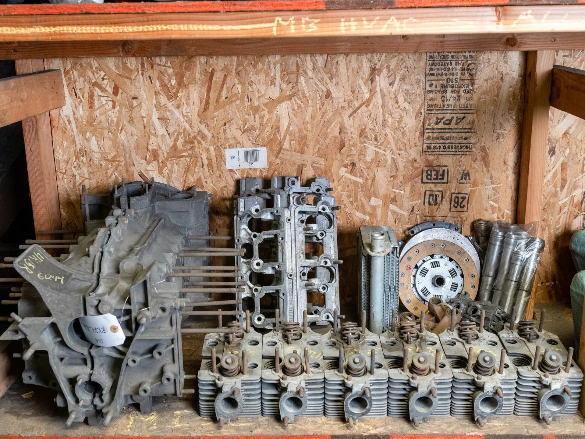 Porsche 911/901 Engine Case, Cylinder Heads, and Internals | The ...
