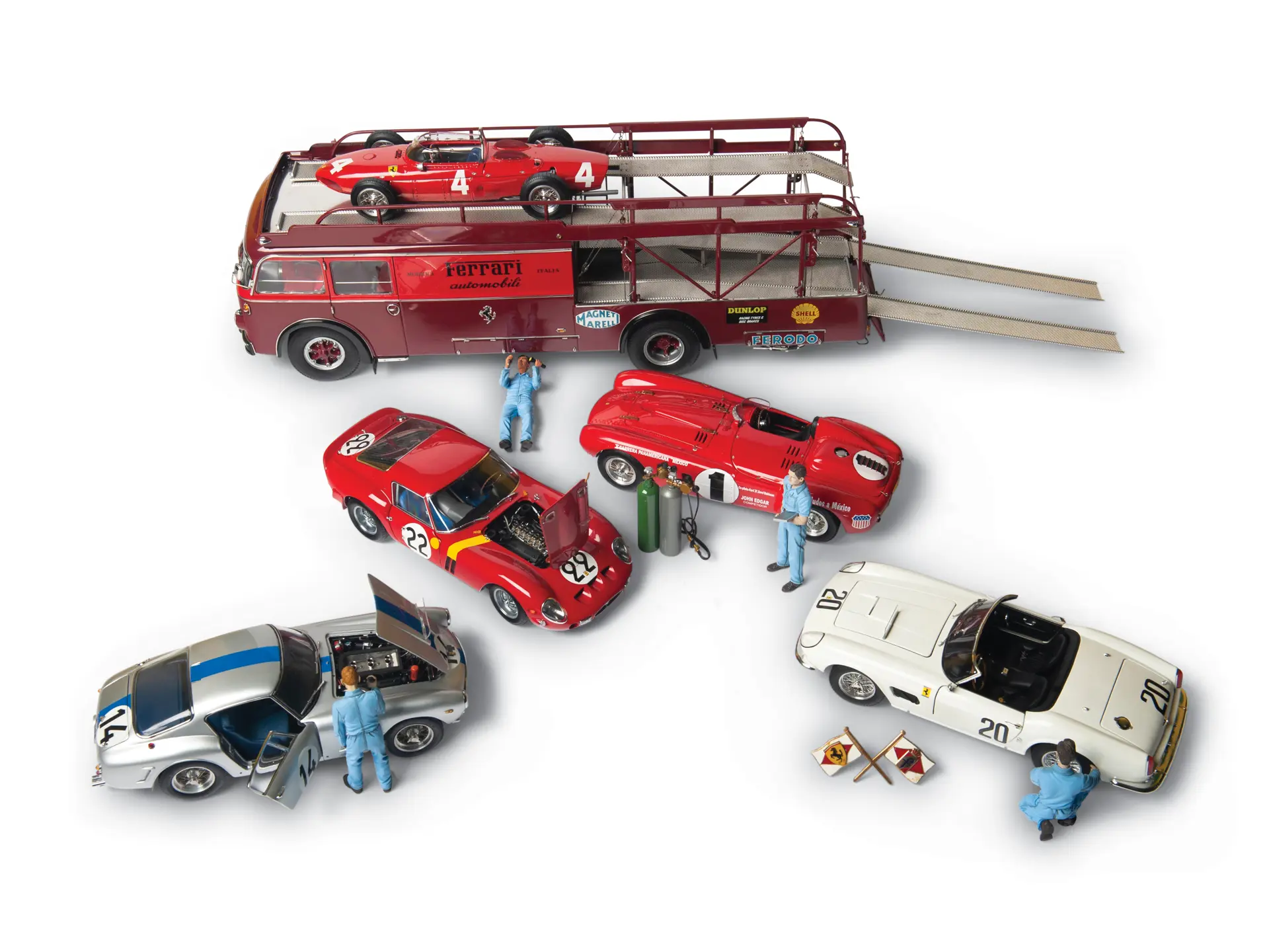 Ferrari CMC Racing Transporter with Racing Cars and Mechanics | The ...