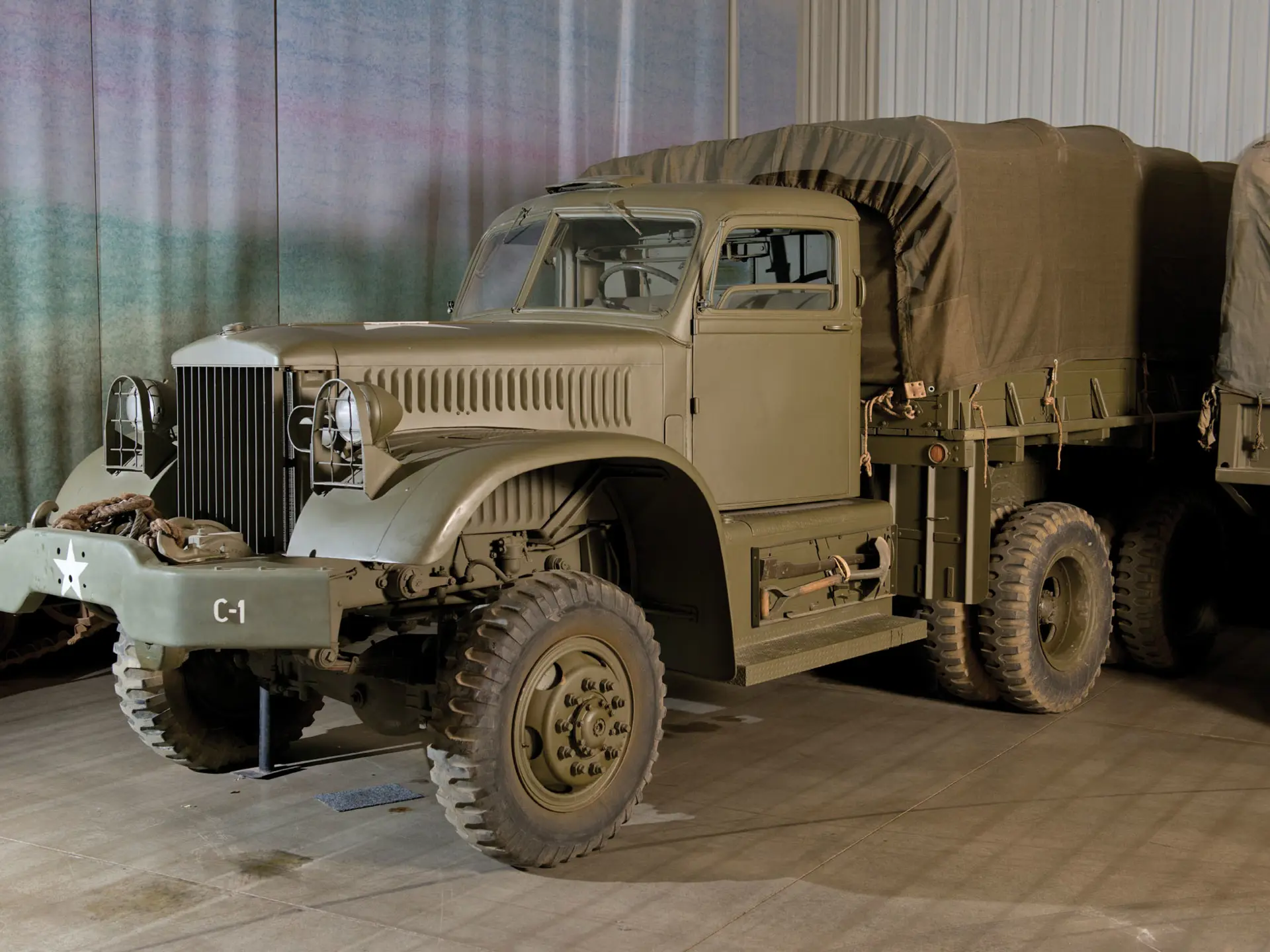 1942 Diamond T 968A 6x6 | The National Military History Center | RM ...