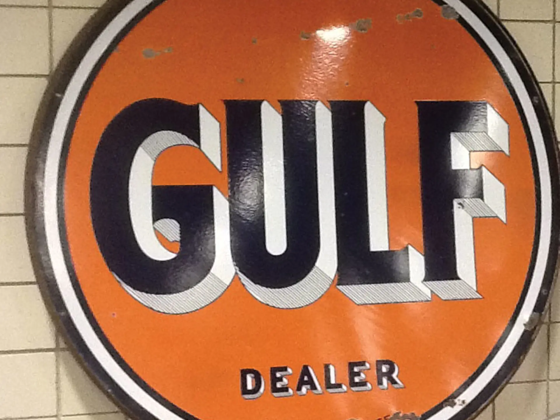 Eco Tireflator air station | Fort Lauderdale 2013 | RM Sotheby's