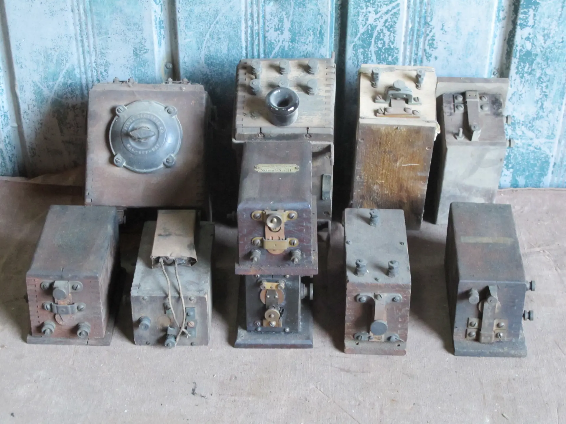 Coil Boxes | The Lee Roy Hartung Collection | RM Sotheby's