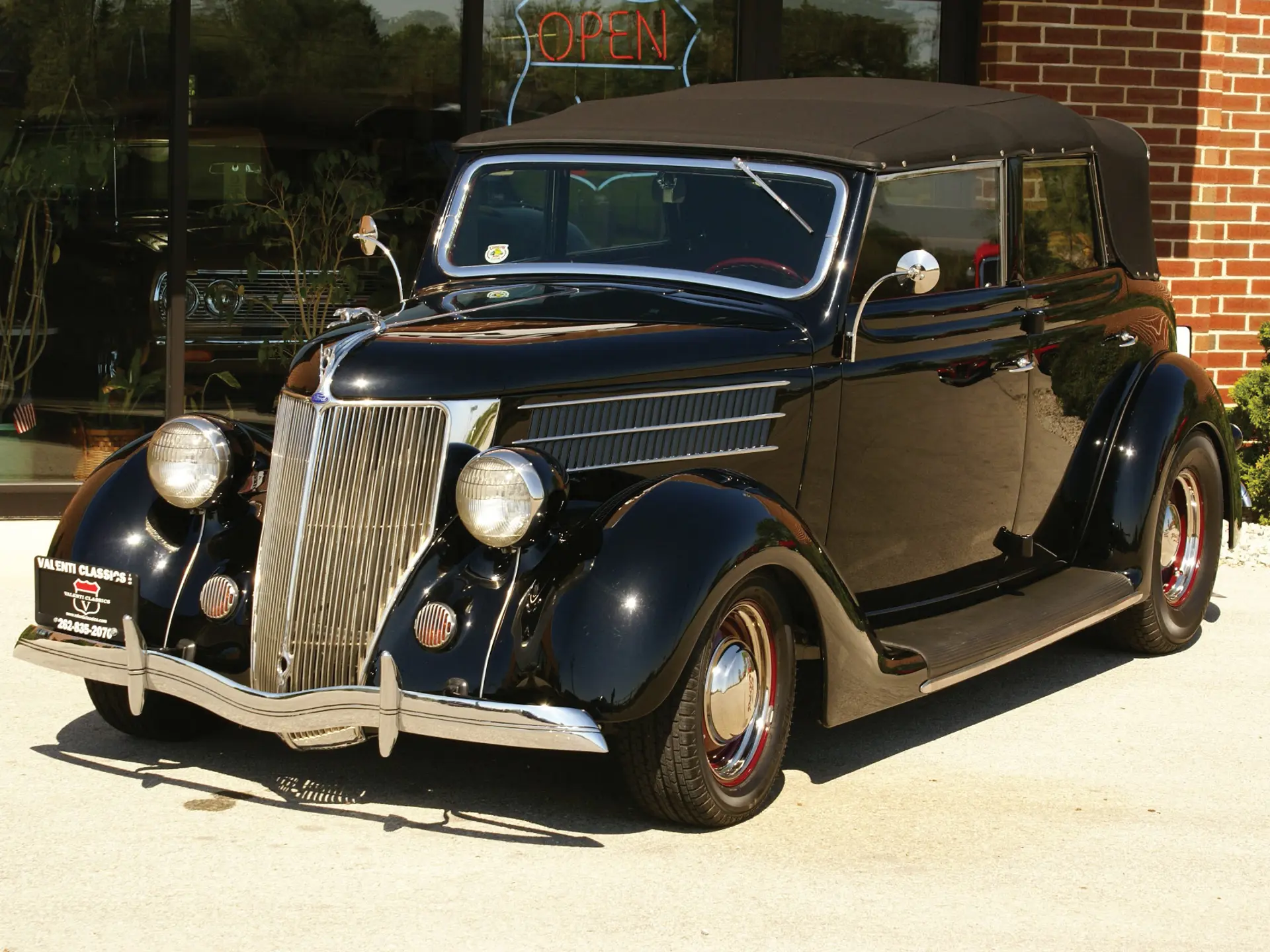 1936 Ford Convertible Sedan Street Rod | Auburn Spring 2011 | RM Sotheby's