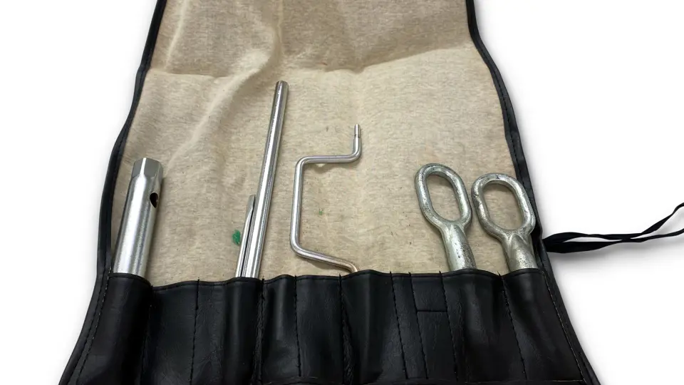 Porsche 911 Type 993 Tool Kit | The White Collection | Online | RM ...