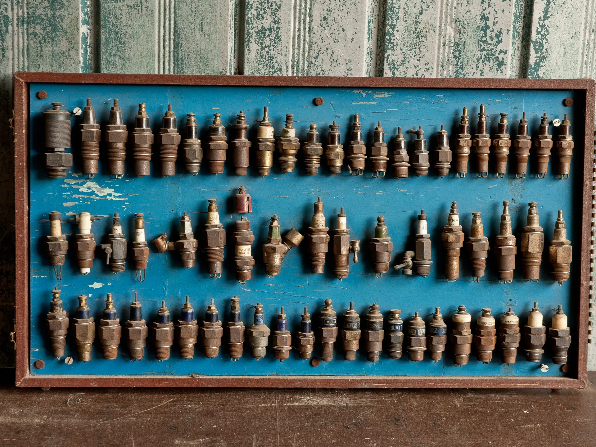 Antique Spark Plugs | The Lee Roy Hartung Collection | RM Sotheby's