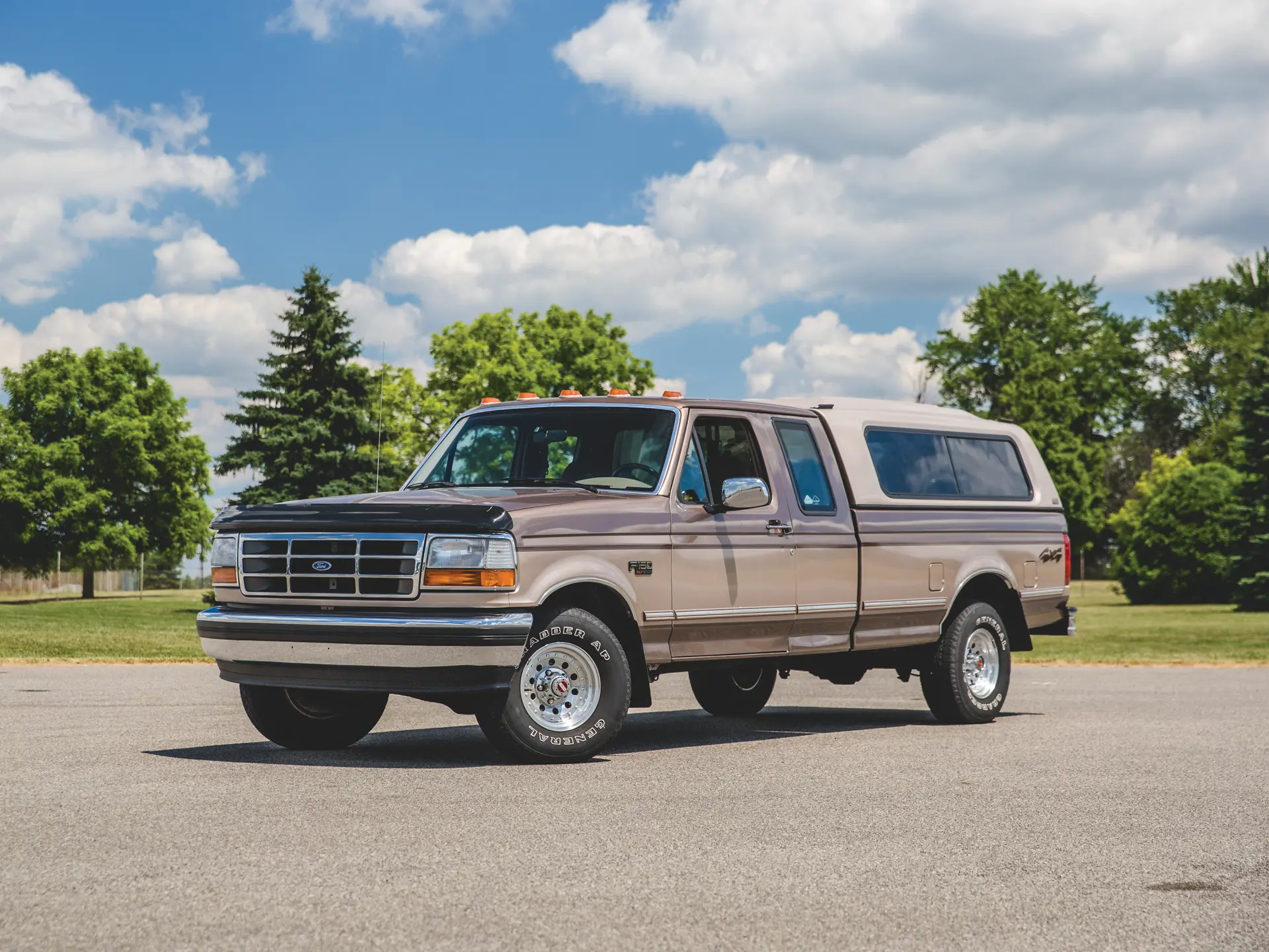 1992 Ford F-150 XLT 4×4 | Auburn Fall 2018 | RM Sotheby's