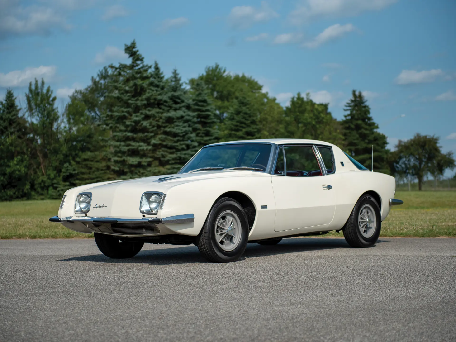 1964 Studebaker Avanti R3 | Auburn Fall 2019 | RM Sotheby's
