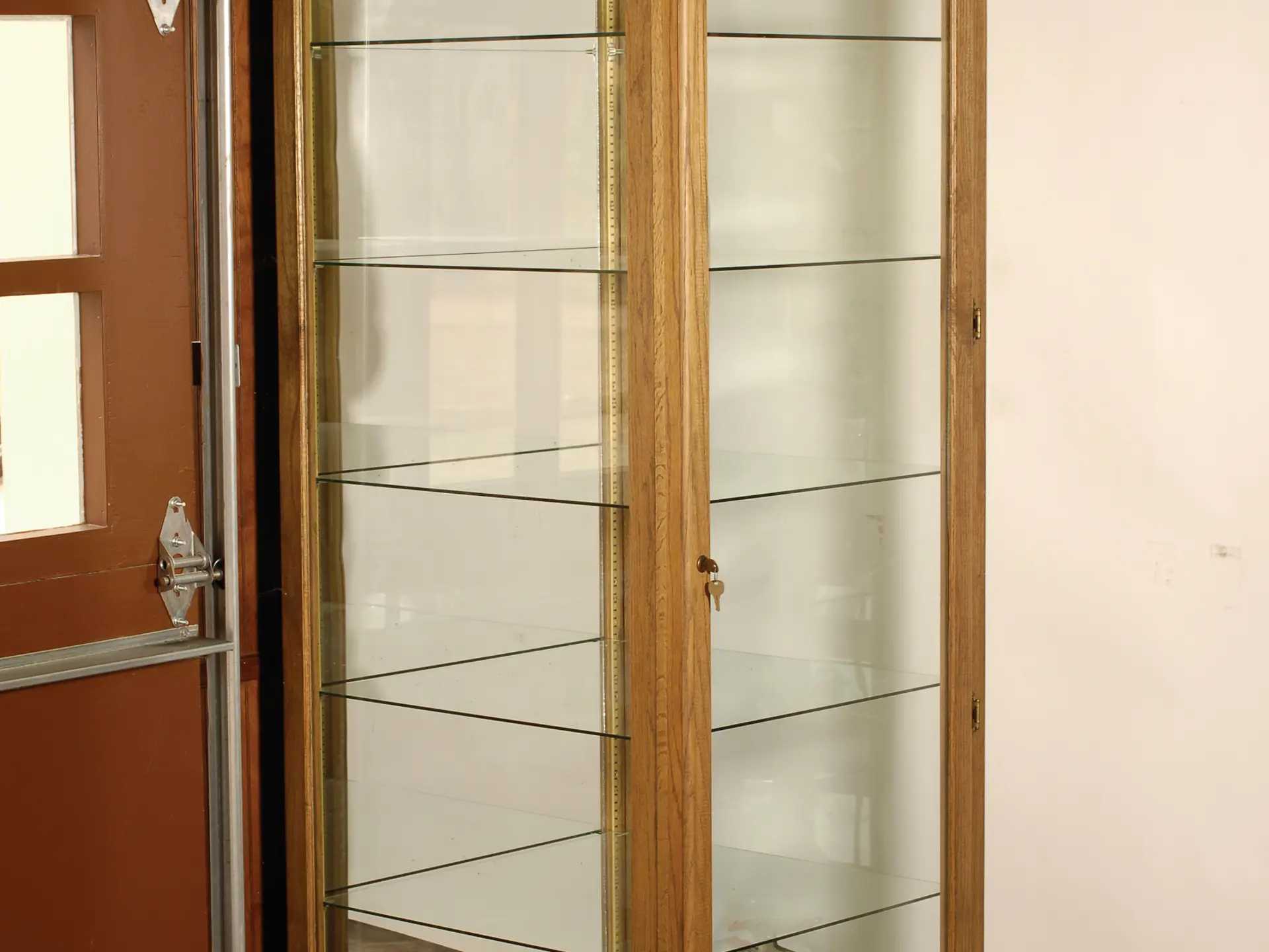 DISPLAY CASES | The Ponder Collection | RM Sotheby's