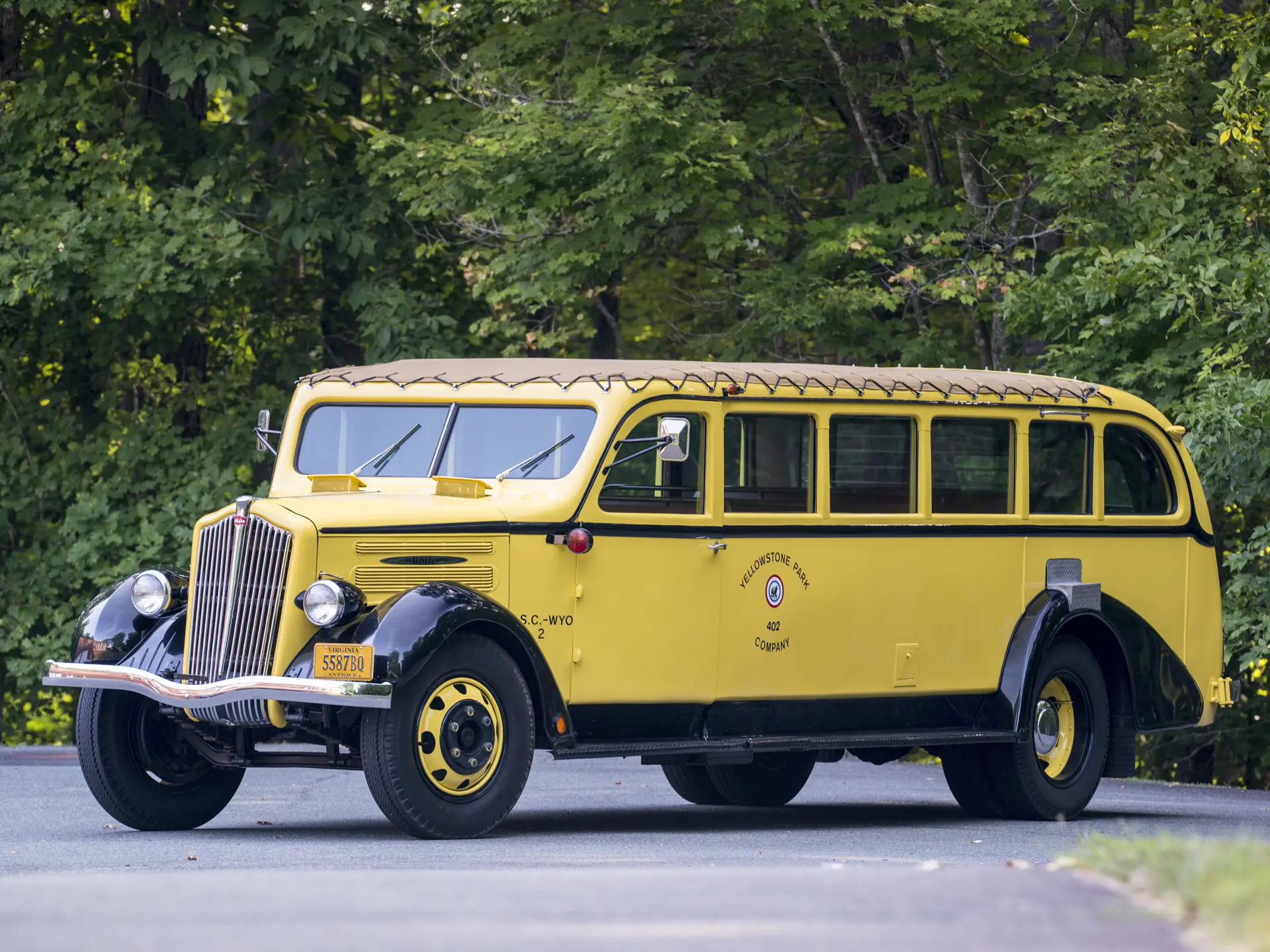 1937 White Model 706 Yellowstone Park Tour Bus by Bender | Hershey 2017 ...