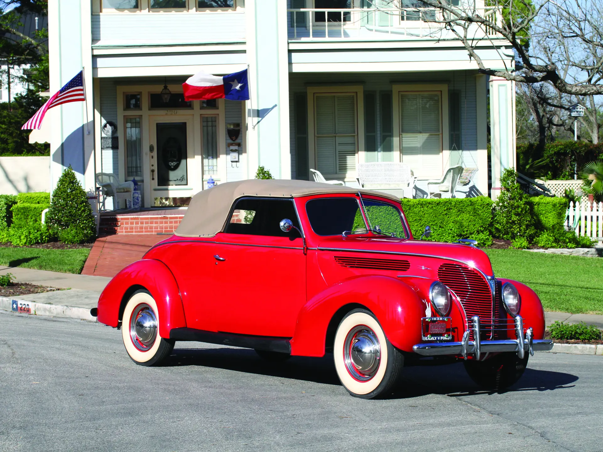 1938 Ford Deluxe | Auburn Spring 2016 | RM Sotheby's