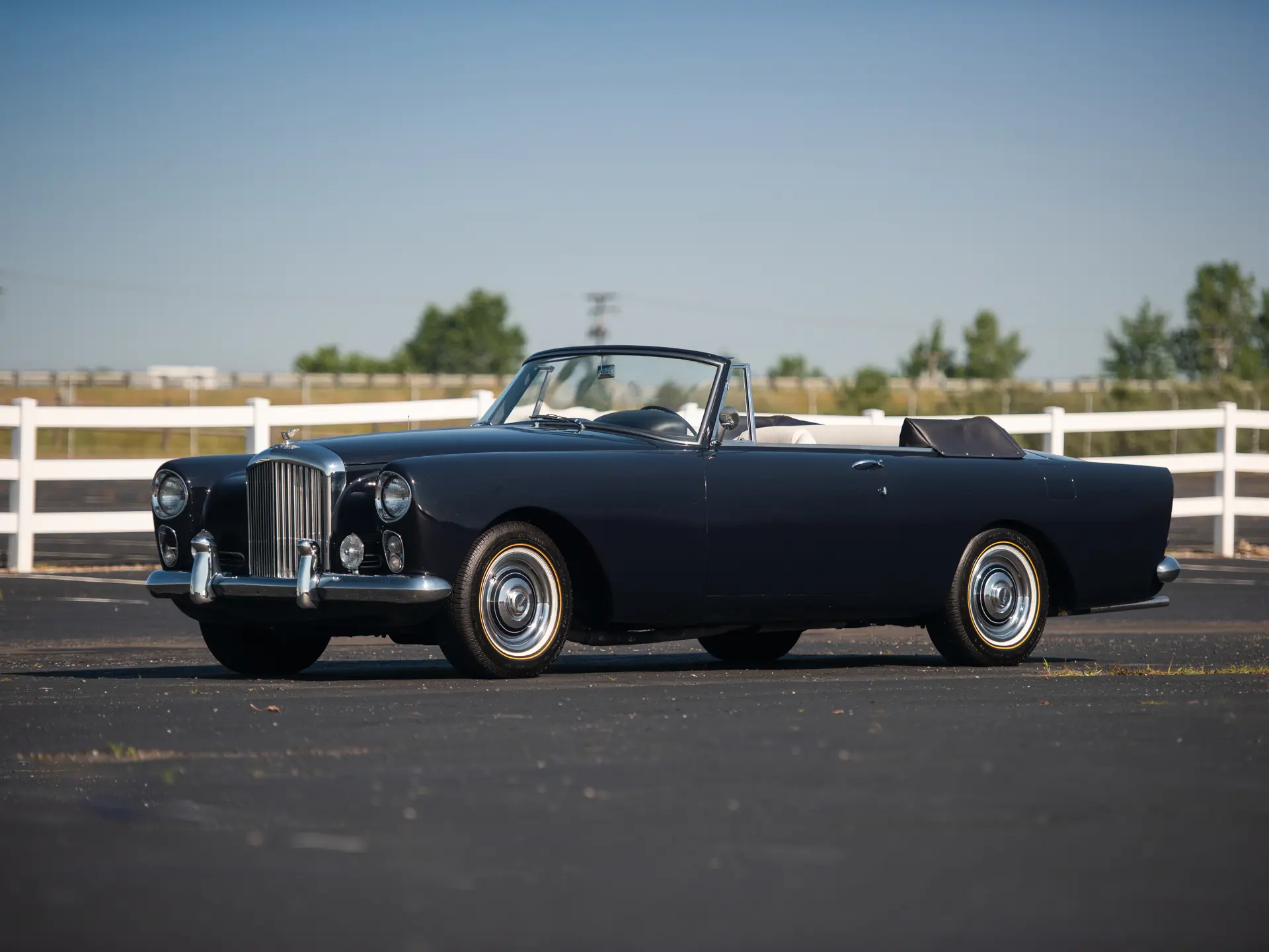 1959 Bentley S2 Continental Drophead Coupe by Park Ward | Monterey 2018 ...